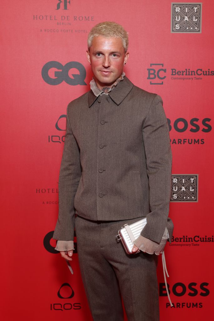 Bulto De Marcus Butler BOARD OF MEDICAL EXAMINERS OF MARYLAND