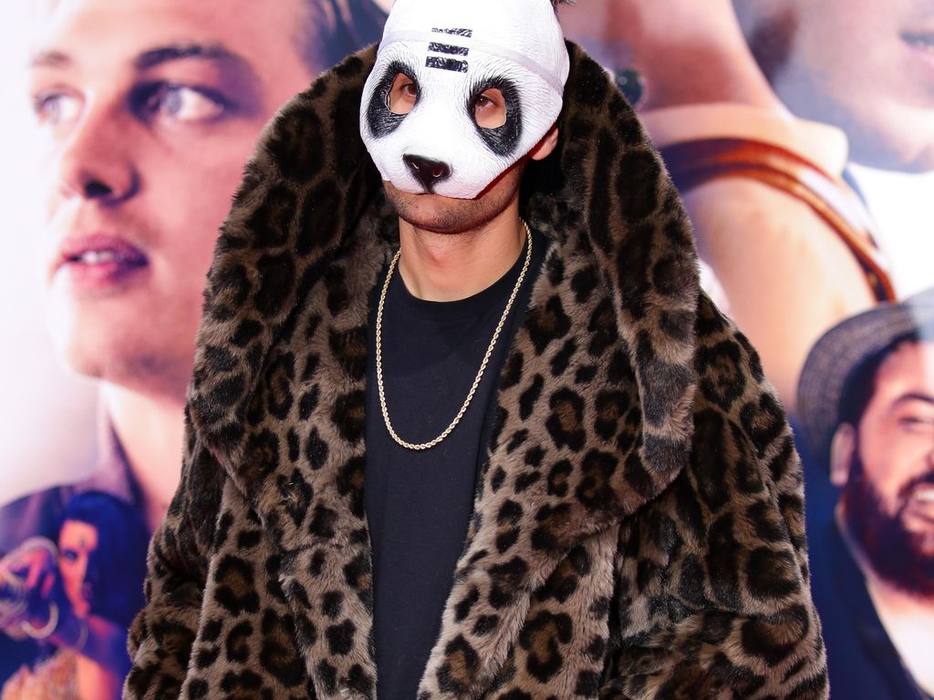 Doppelleben mit Maske: Cro möchte zur Legende werden! | Promiflash.de