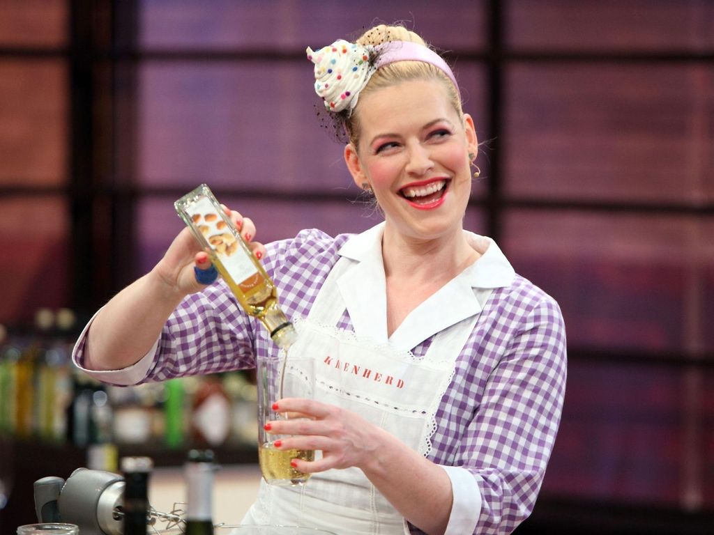 Enie van de Meiklokjes zeigt ihr Sahnehäubchen | Promiflash.de