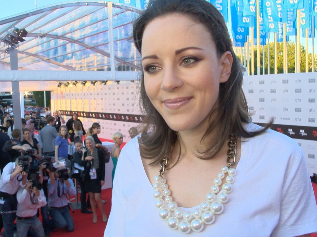 Jasmin Wagner mag es gern lang um die Beine | Promiflash.de