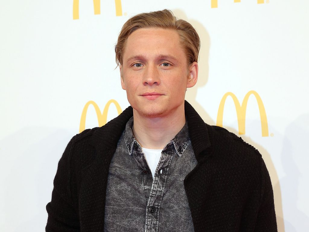 Matthias Schweighöfer: Seine Autos werden bespuckt | Promiflash.de