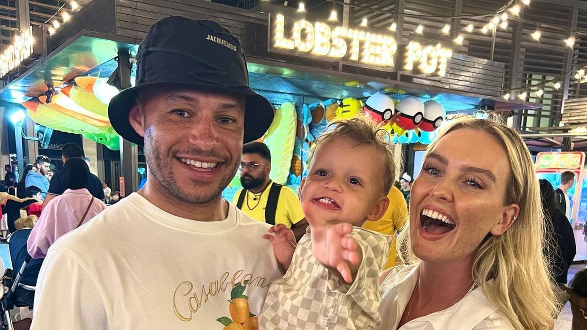 Perrie Edwards und Verlobter Alex wohnen noch nicht zusammen