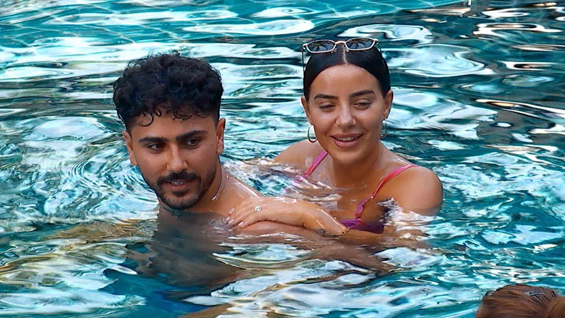 Einfach entfolgt: Amir Hosseiny gibt Statement zu Leyla ab