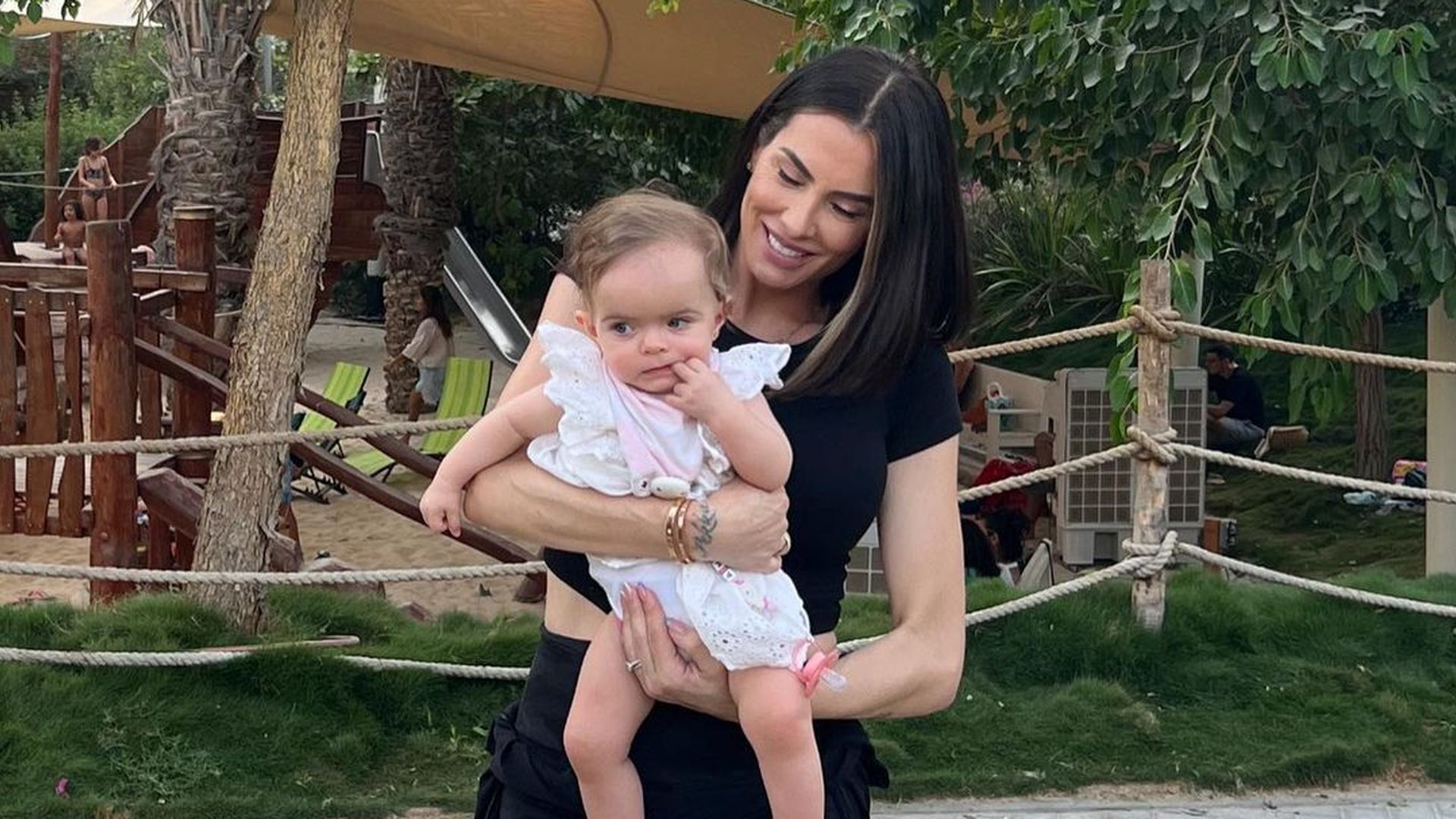 Abszess am Hals: Bushidos Tochter Amaya muss operiert werden