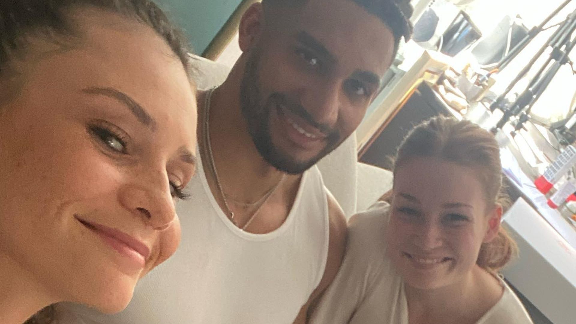 Auf Geburtstagsfeier: Betty Taube zeigt ihren Freund Jeremy