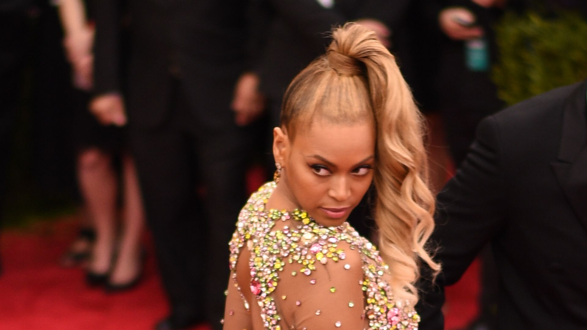 Queen Bling: Beyoncé trägt Brillianten-High-Heels