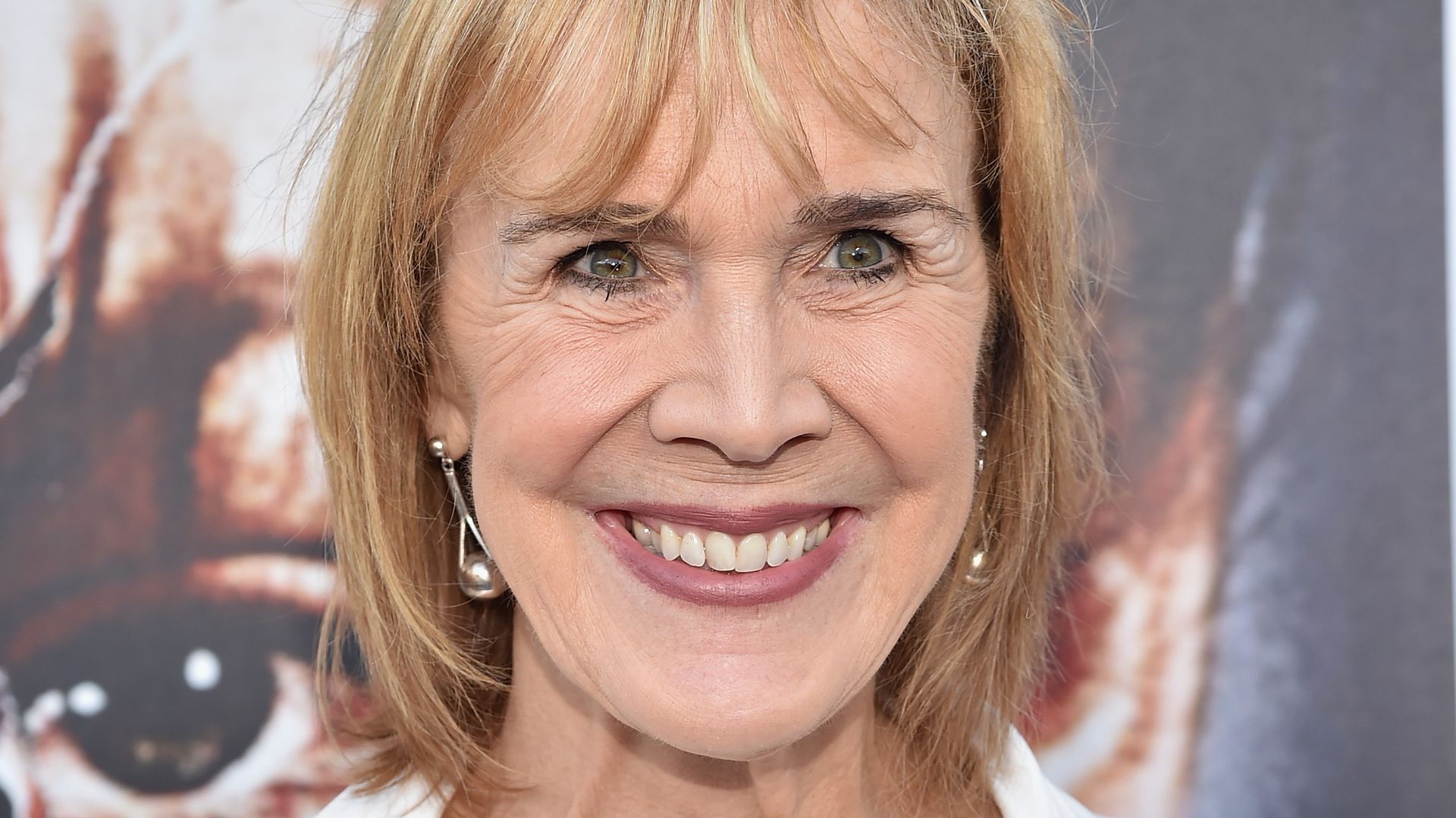 "Log Lady" aus "Twin Peaks": Catherine Coulson ist tot | Promiflash.de