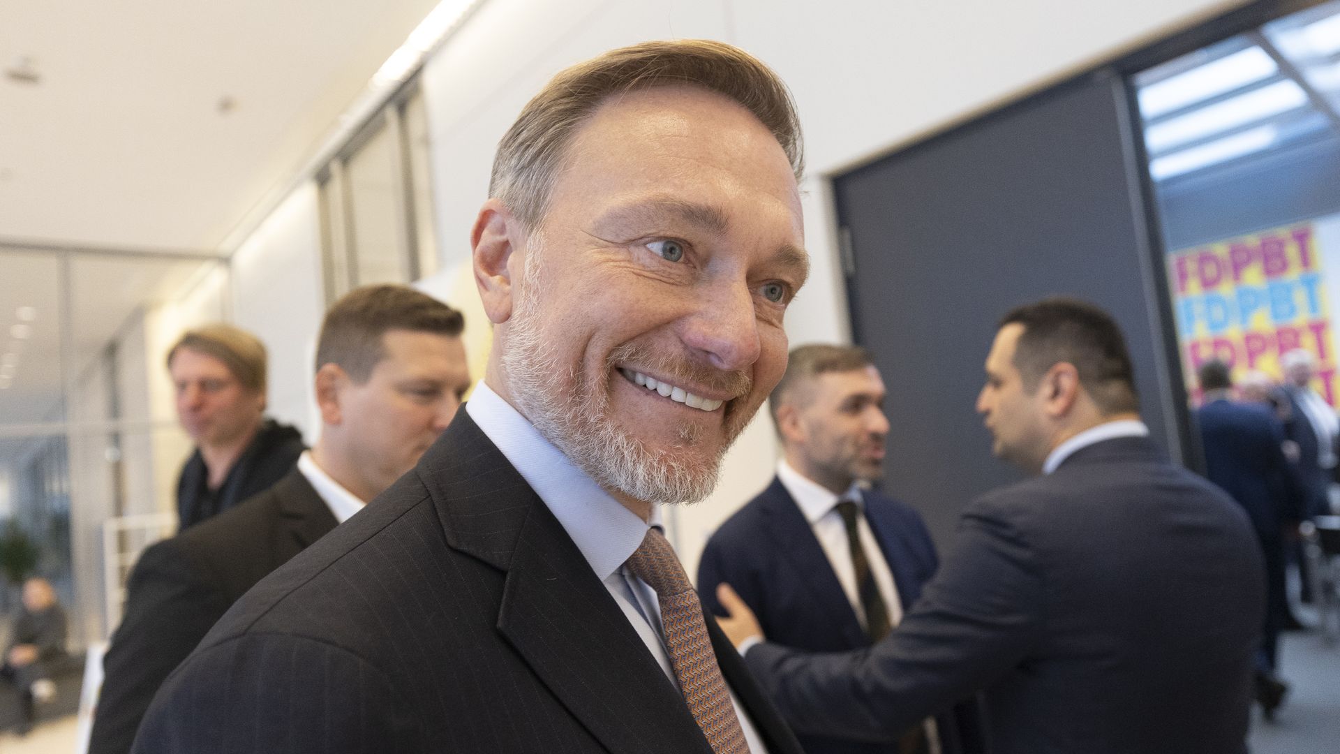 So traditionell feiert Christian Lindner das Fest der Liebe