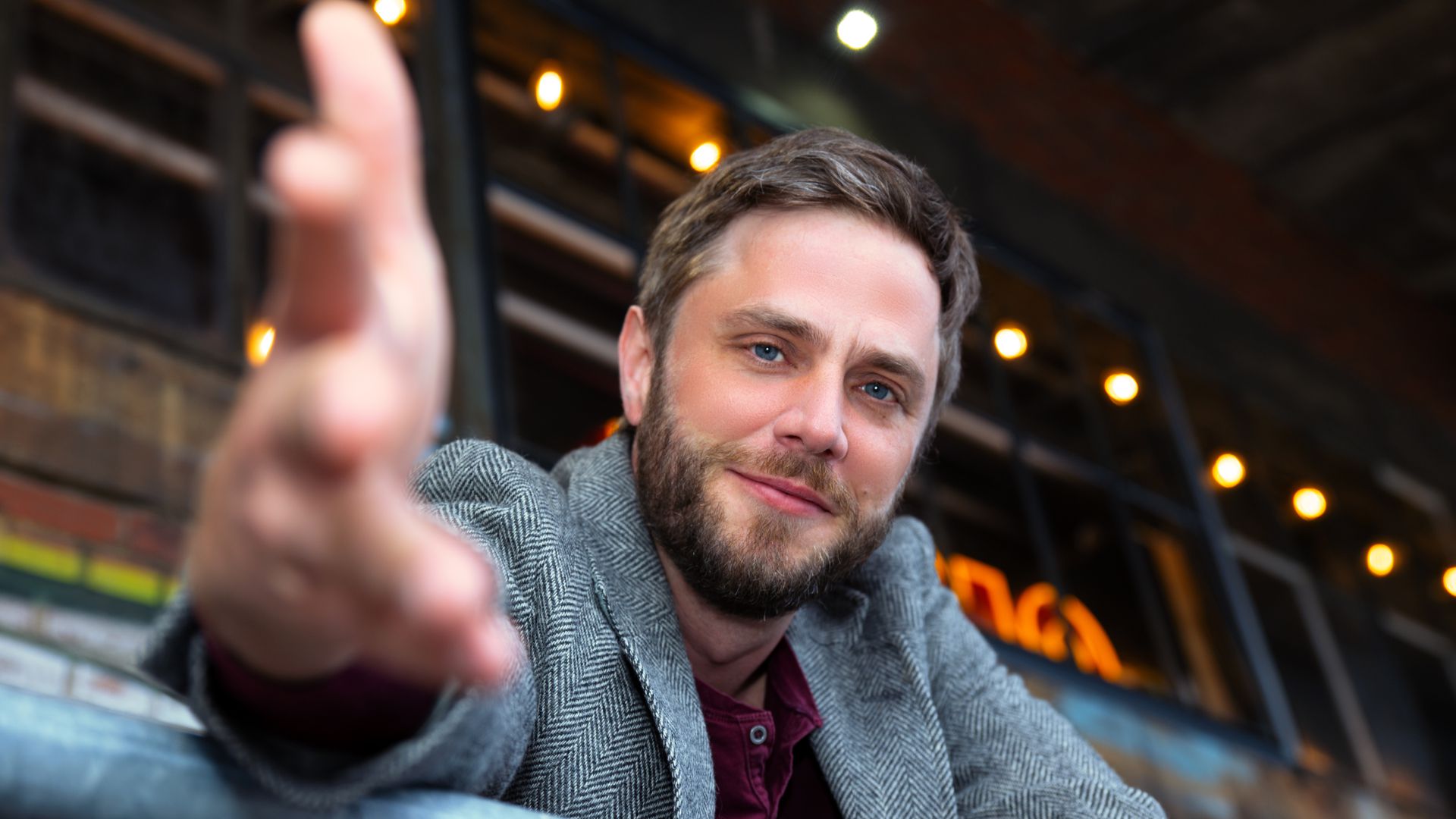 Nach Serientod: BTN-Star will TV-Grabstein als Deko behalten