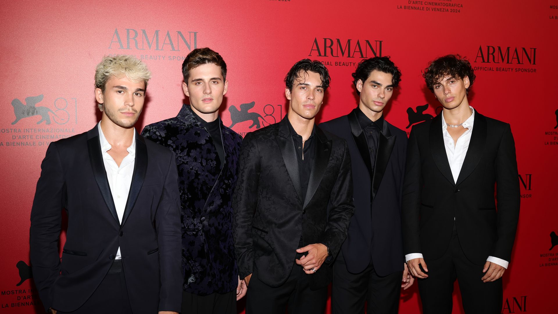 Die Elevator Boys bringen heute einen Weihnachtssong raus