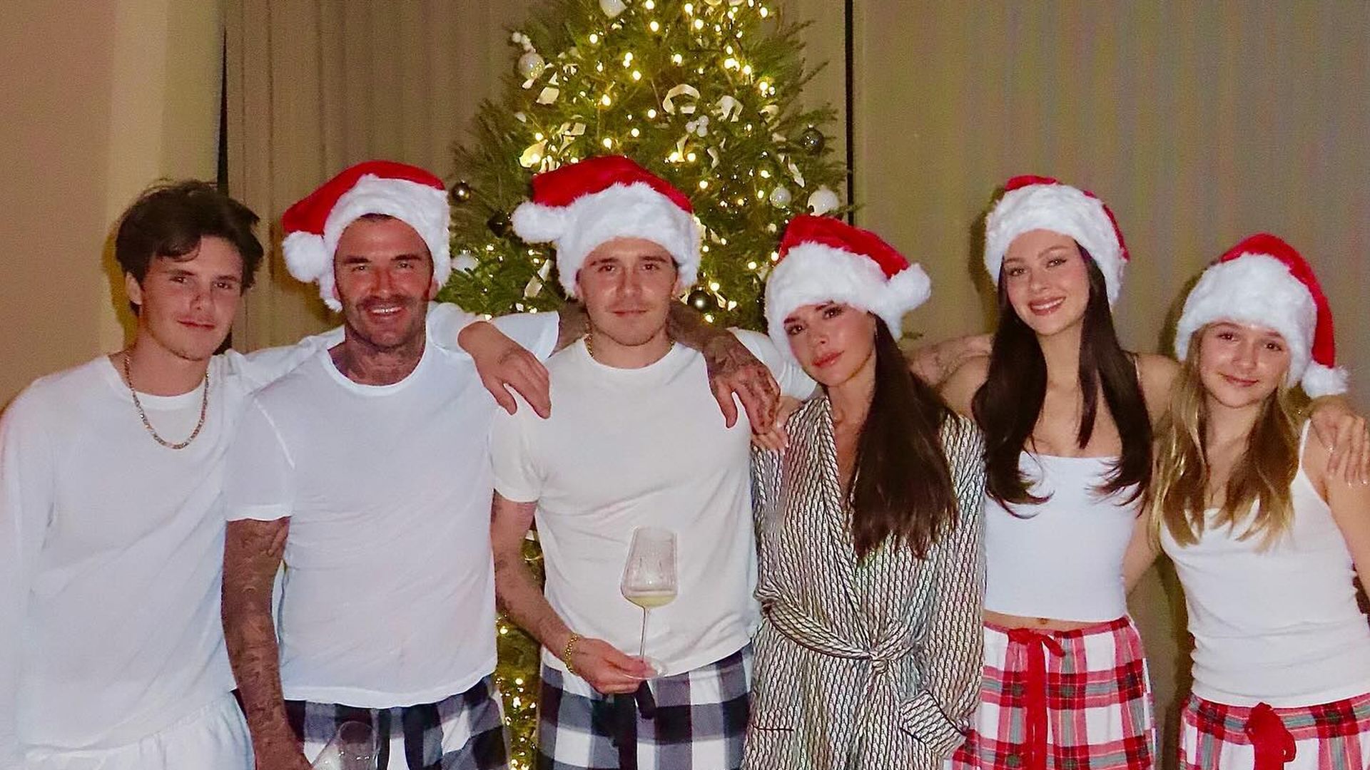 Ein Kind fehlt! Die Beckhams feiern frühes Weihnachtsfest
