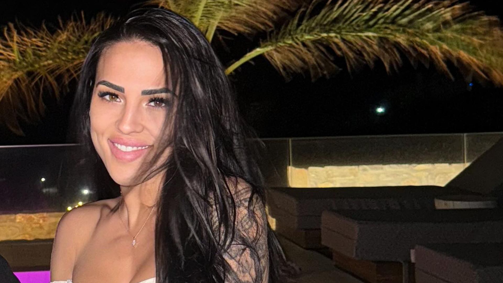 Gerüchte: Ist Elena Miras neues "Make Love, Fake Love"-Girl?