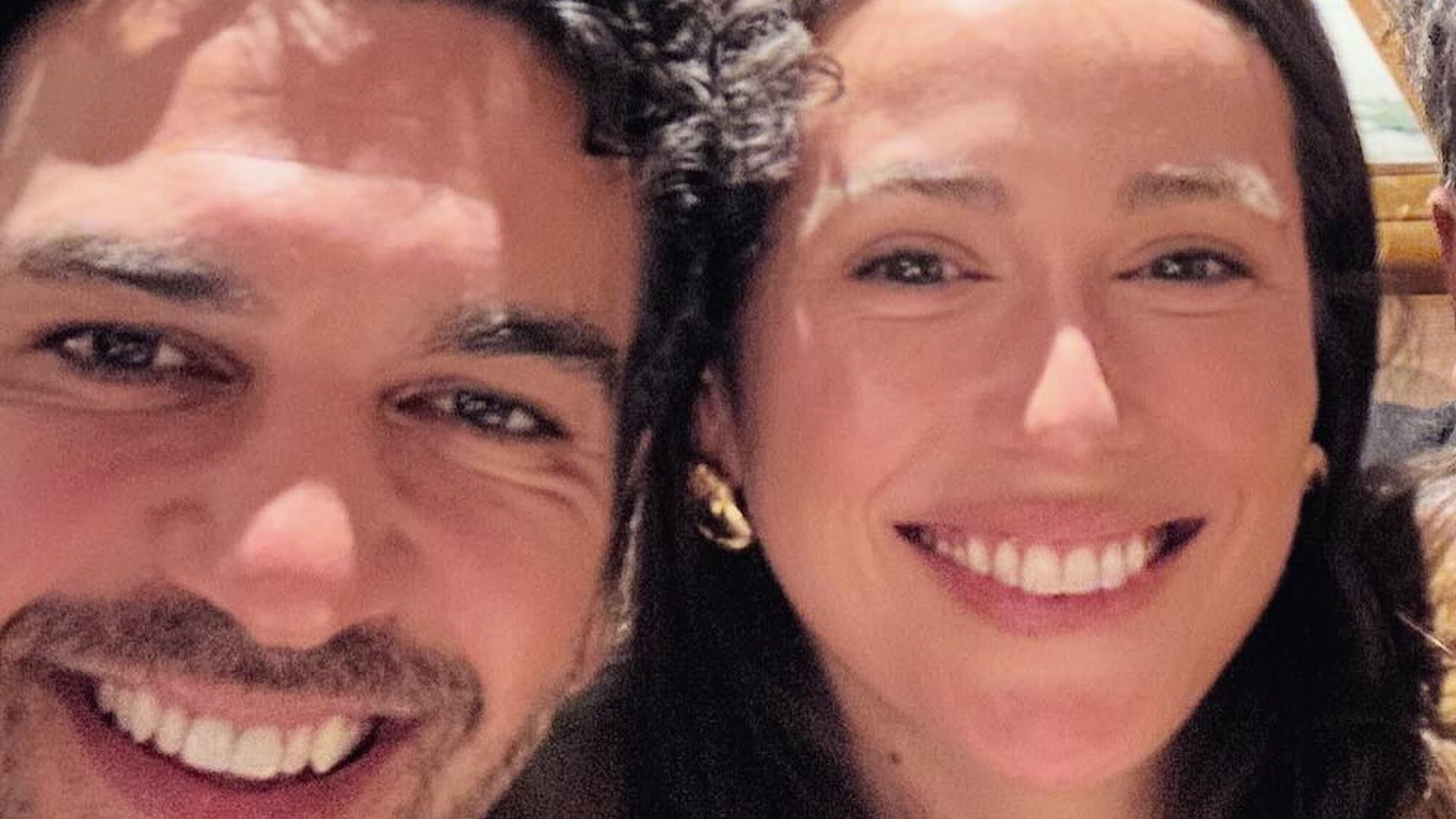 Süß! Elyas M'Barek und seine Frau Jessica flirten im Netz