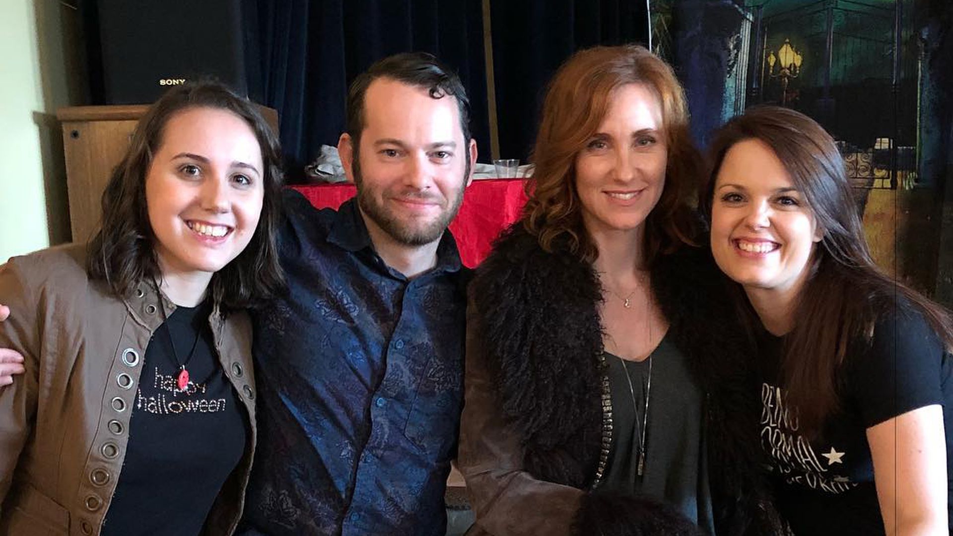 Reunion zum Gruseln: Der "Halloweentown"-Cast ist zurück! | Promiflash.de