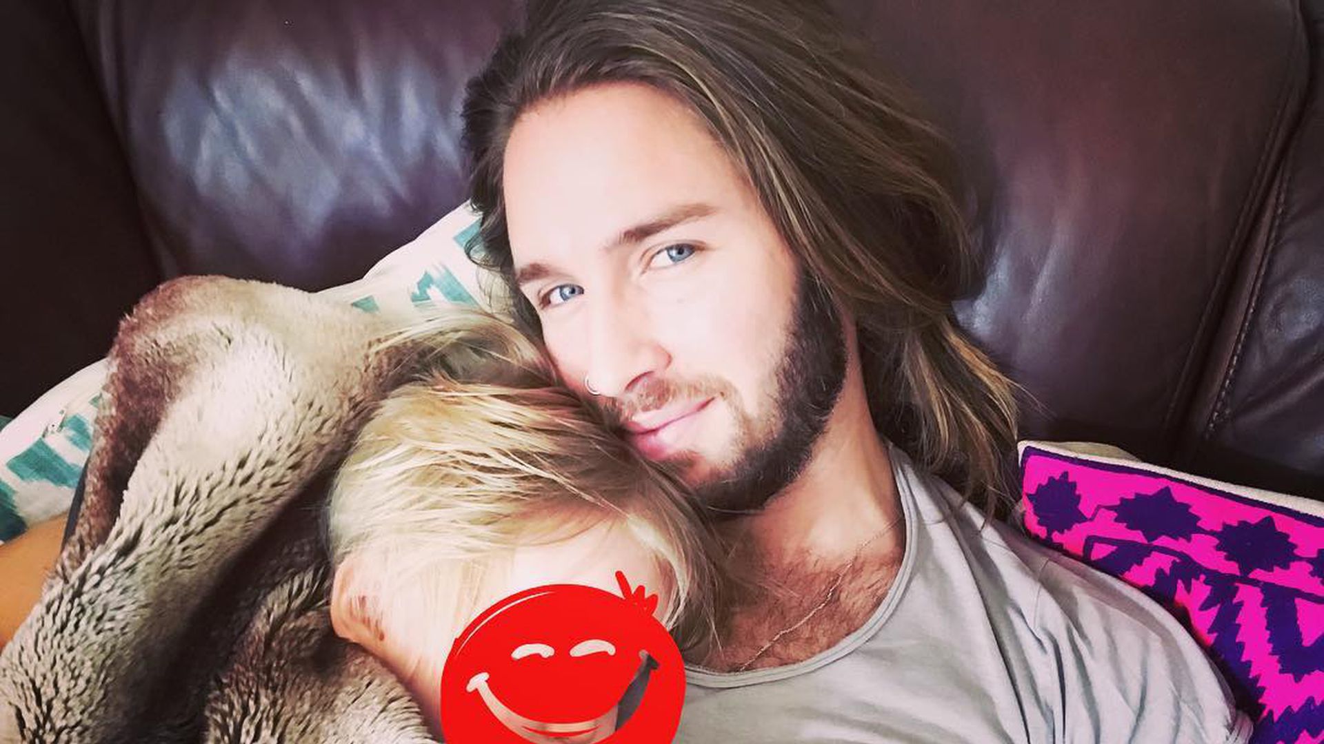 Stolzer Papa Gil Ofarim: Sein Söhnchen Leo ist schon zwei! | Promiflash.de