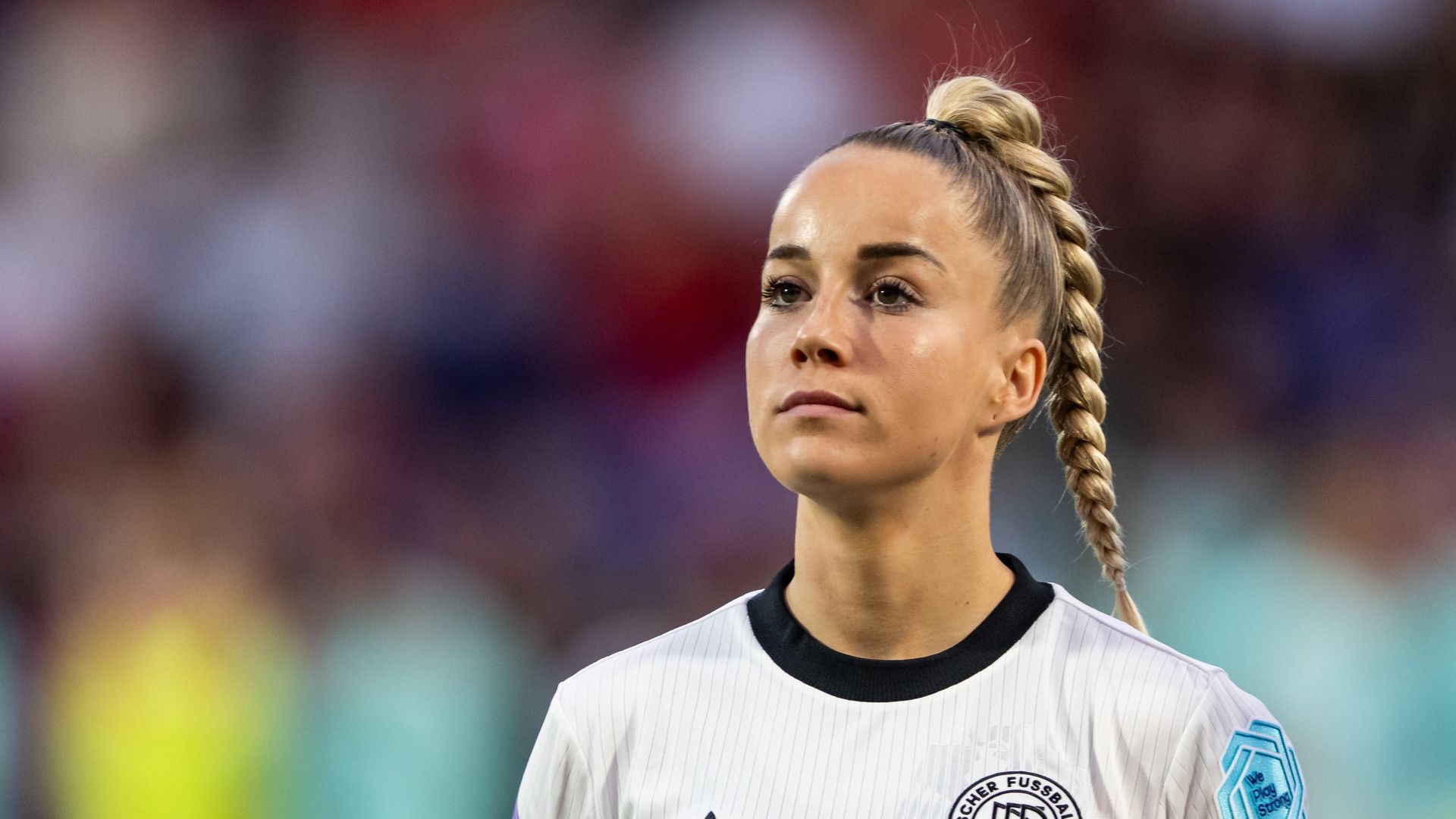 Giulia Gwinn trägt bei Fußball-EM besonderen Glücksbringer