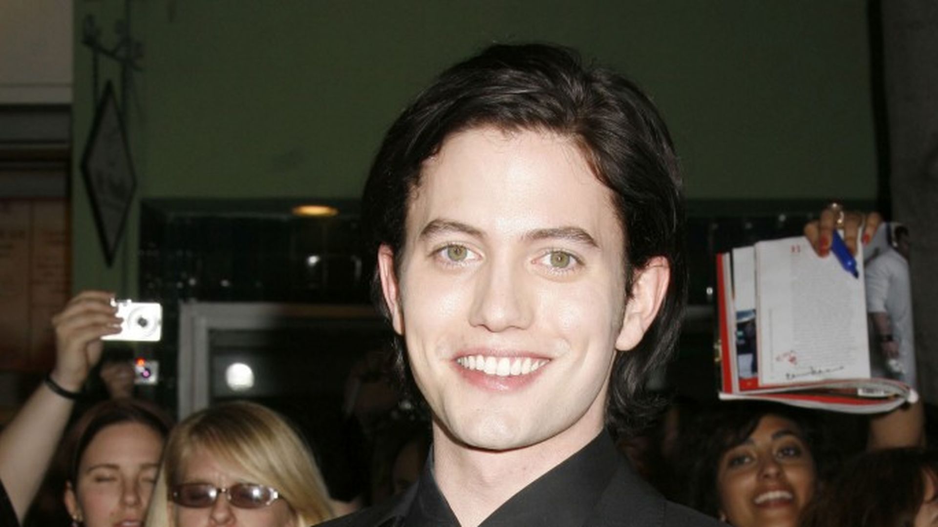 Twilight: Jackson Rathbone hat sich verletzt | Promiflash.de
