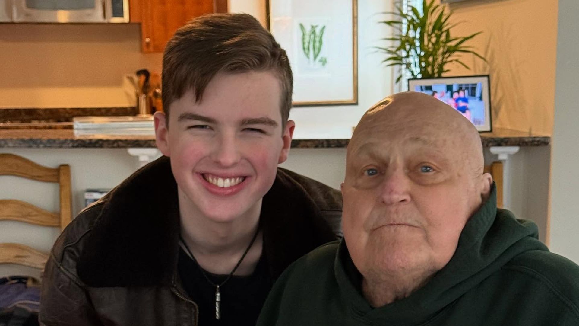 "Young Sheldon"-Star Iain Armitage trauert um seinen Opa