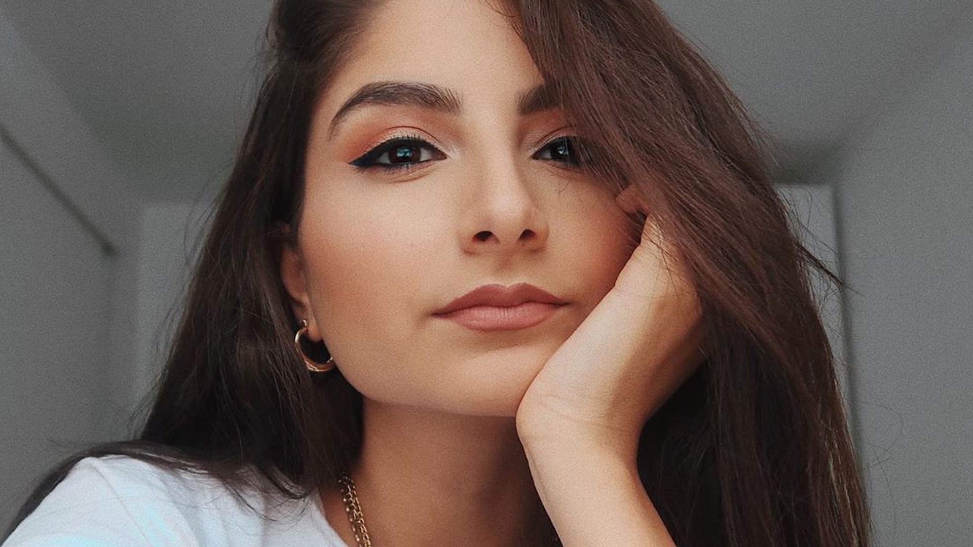 Nach Hirn-OP: So sehr hat Ischtars Freund sie unterstützt | Promiflash.de