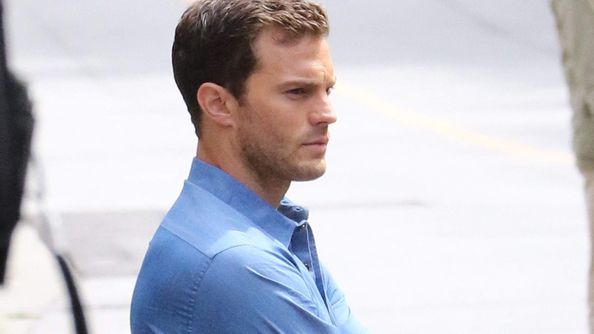 "Fifty Shades Darker": Jamie Dornan und PLL-Brant in Action | Promiflash.de