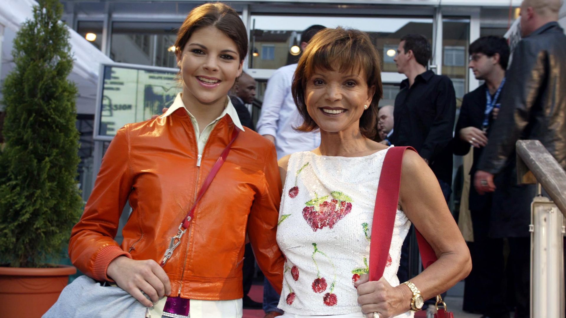 Uschi Glas' Tochter Julia: Hochzeit ohne Bruder Ben Tewaag