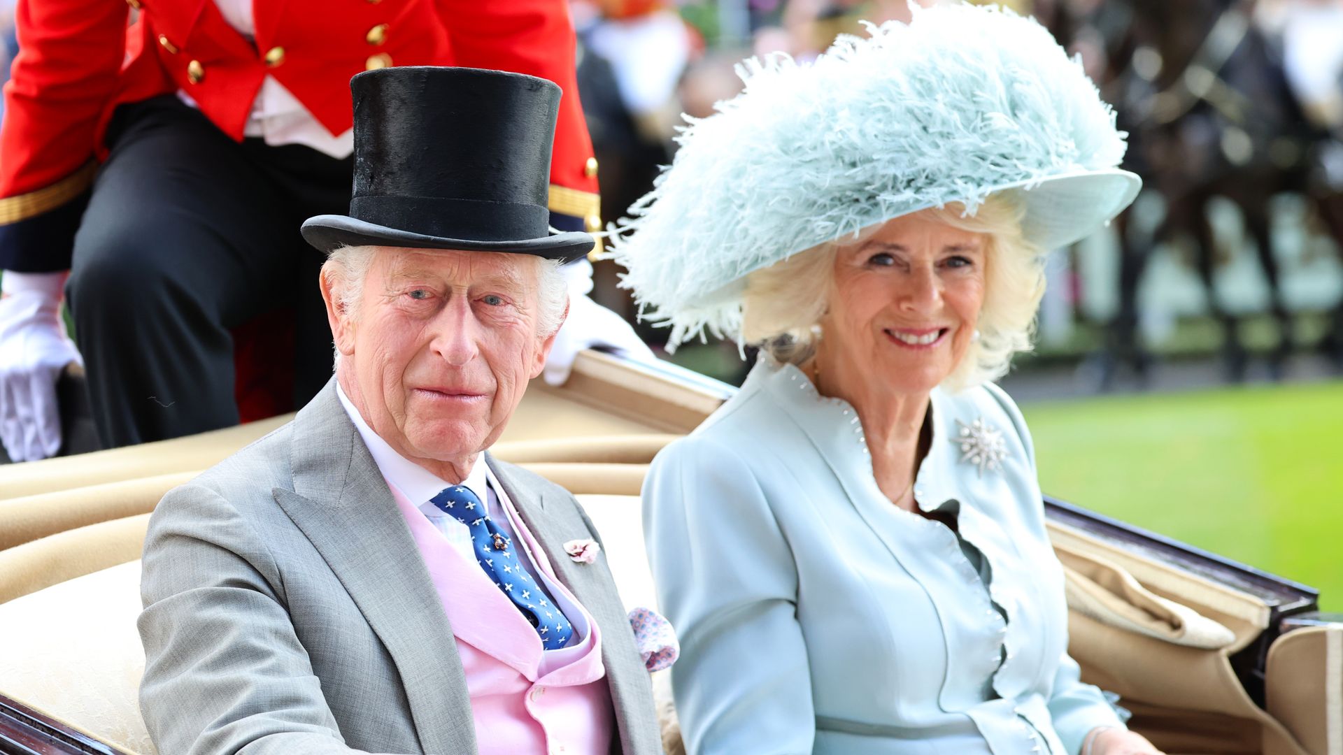 An Williams Geburtstag: Charles und Camilla feiern in Ascot!