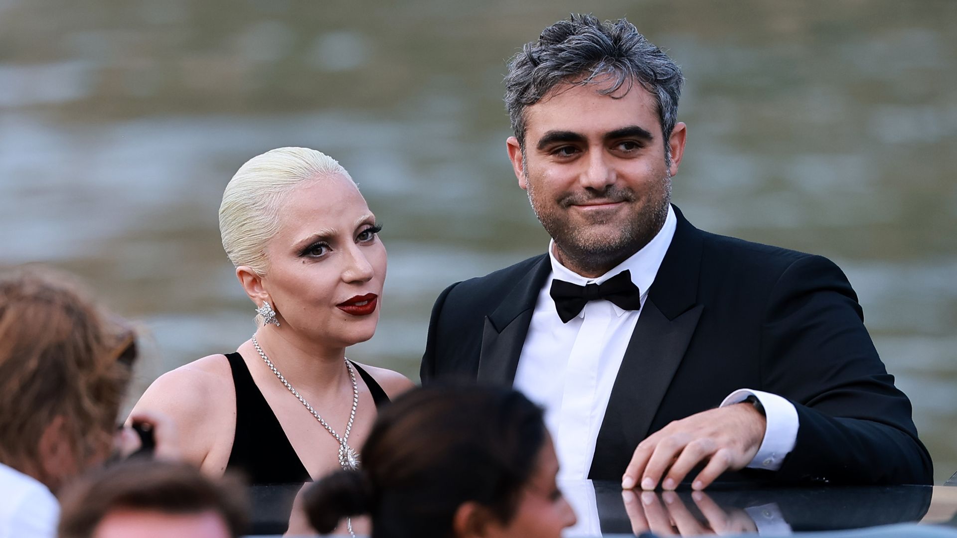 Lady Gaga und Michael genießen Date-Night vor dem Super Bowl