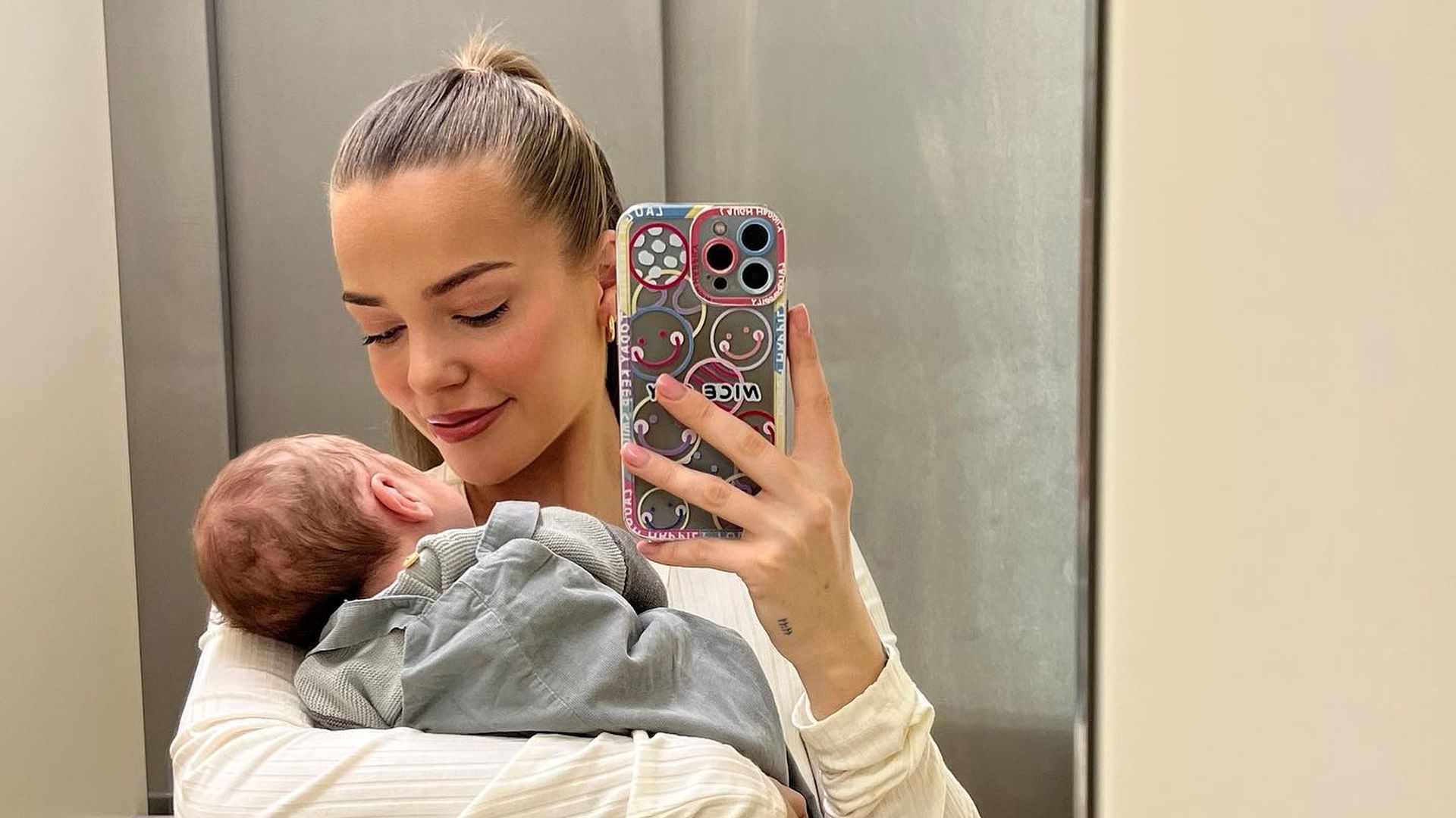 Haben Laura Maria Rypa und Pietro etwa ein Kindermädchen?