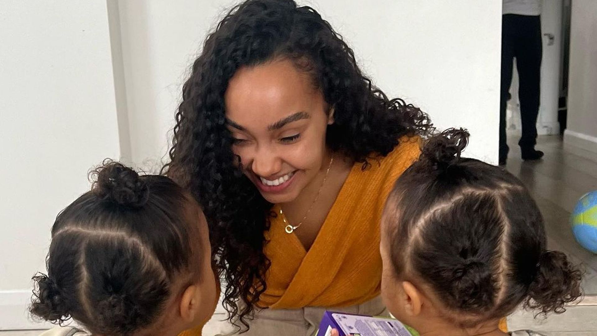 Mit Pic: Leigh-Anne Pinnock verrät Geschlecht der Zwillinge