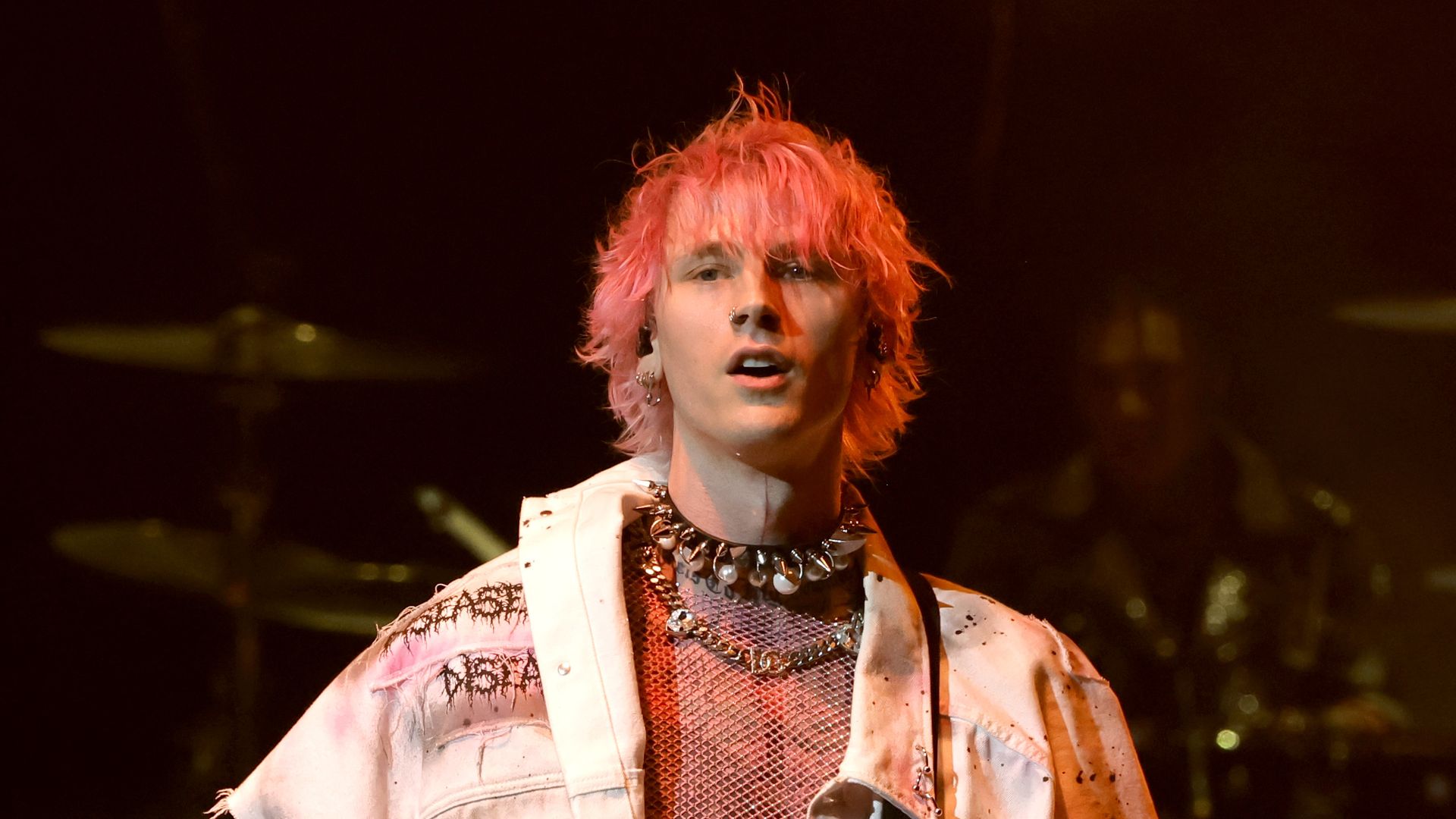 Während Konzert: Machine Gun Kelly wurde von Fan begrapscht