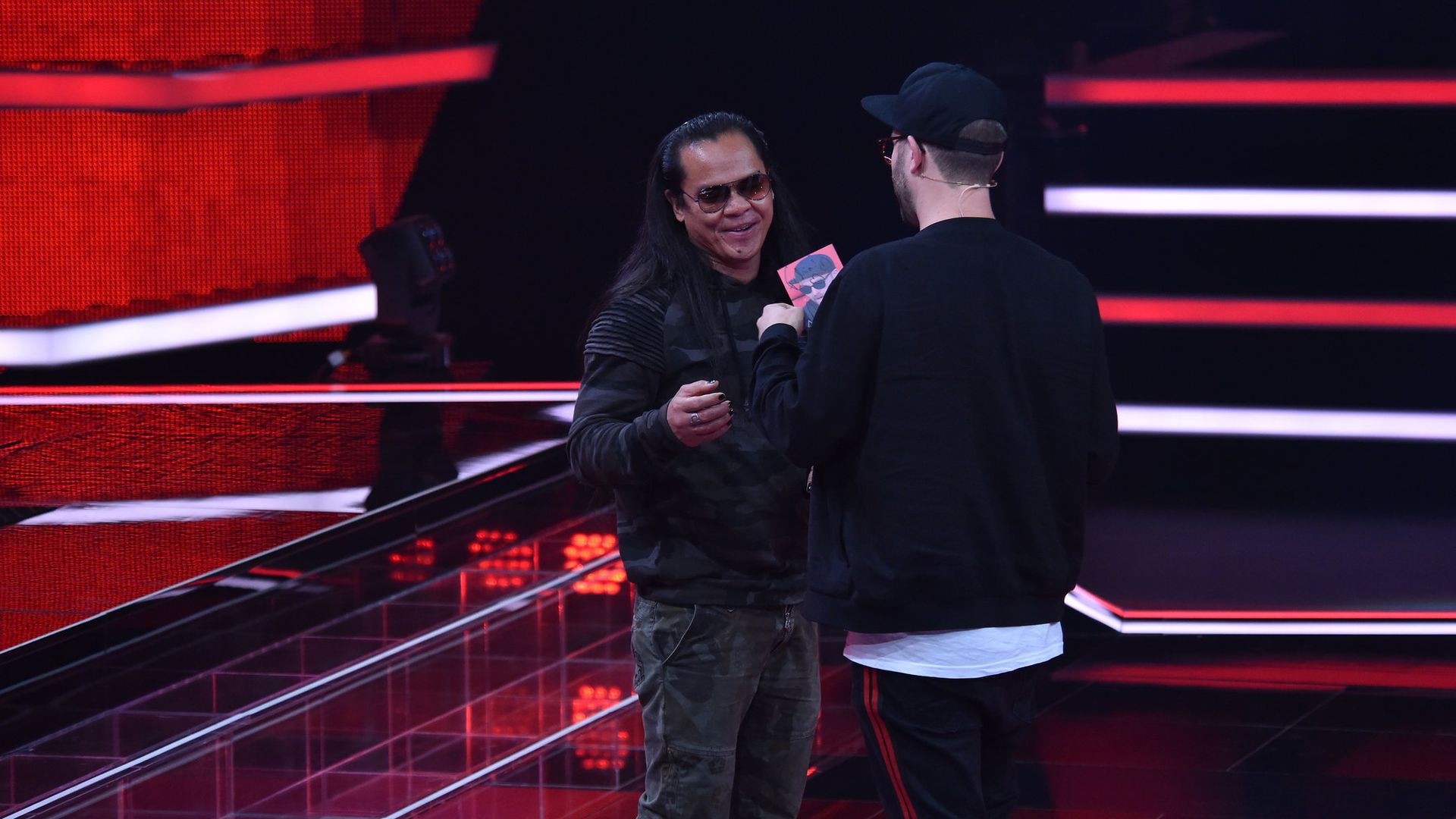 Wegen Explosion: "The Voice"-Kandidat muss Battles verlassen ...