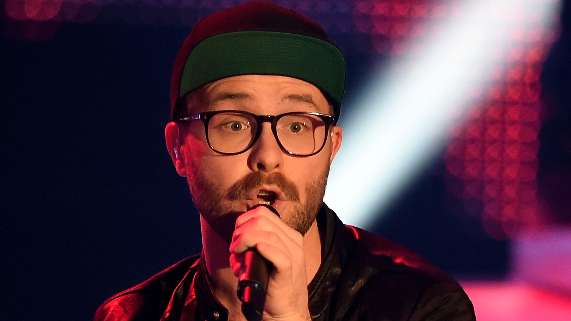 Nach BuViSoCo-Sieg: So feiert Gewinner Mark Forster! | Promiflash.de