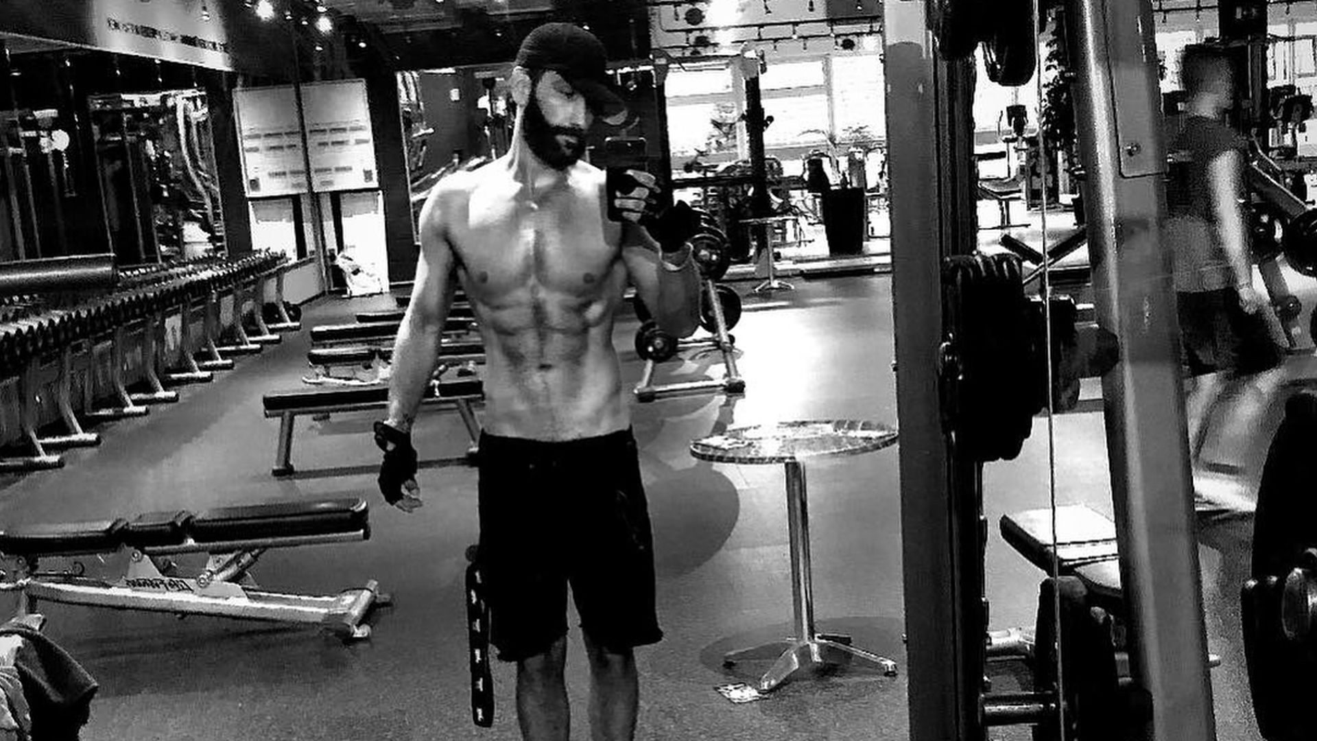 Neun Kilo weggetanzt: Massimo speckte bei "Let's Dance" ab! | Promiflash.de