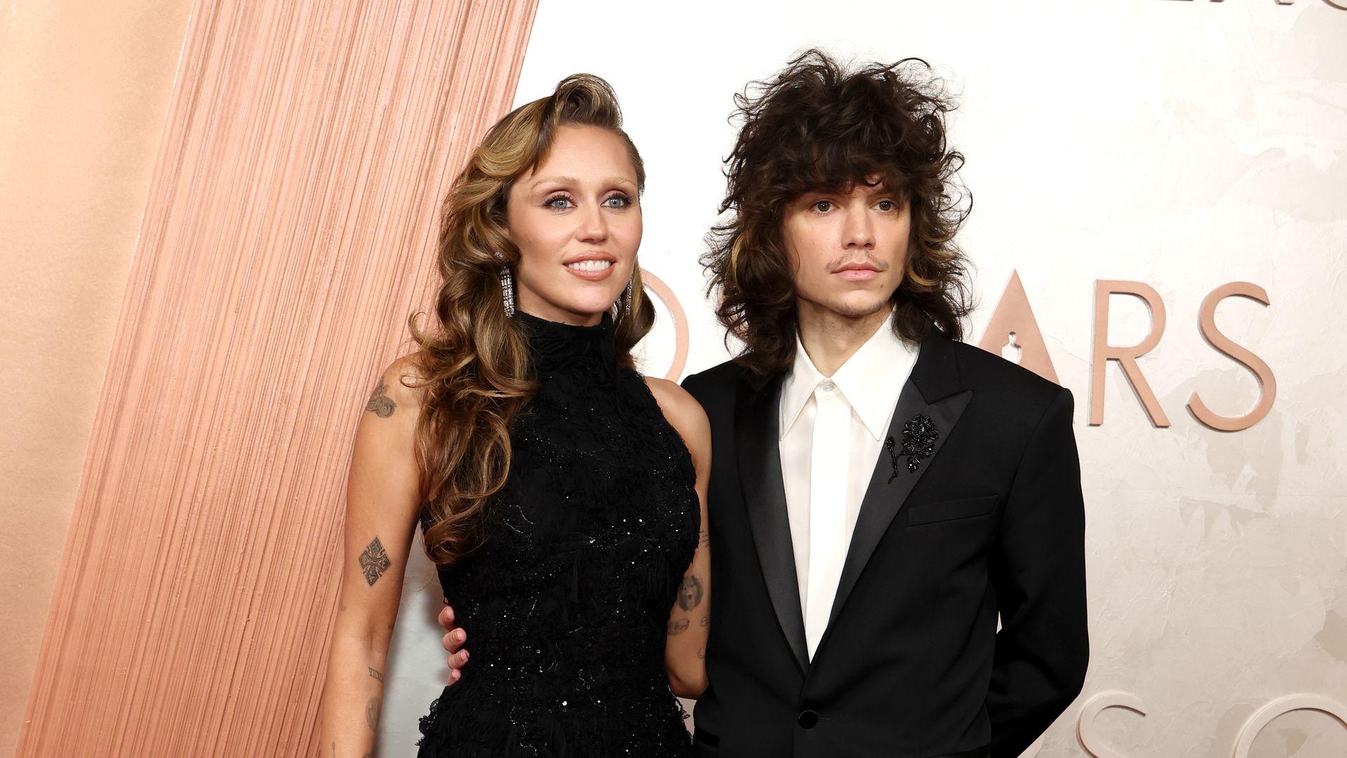 Miley Cyrus und ihr Maxx geben Paar-Debüt bei den Oscars