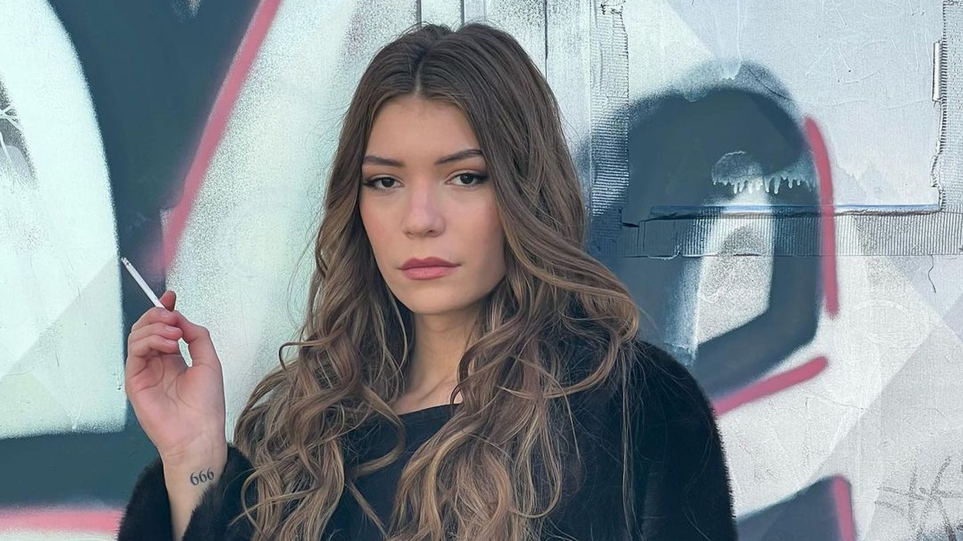 GNTM: Mirella spricht erstmals im TV über ihre Transsexualität