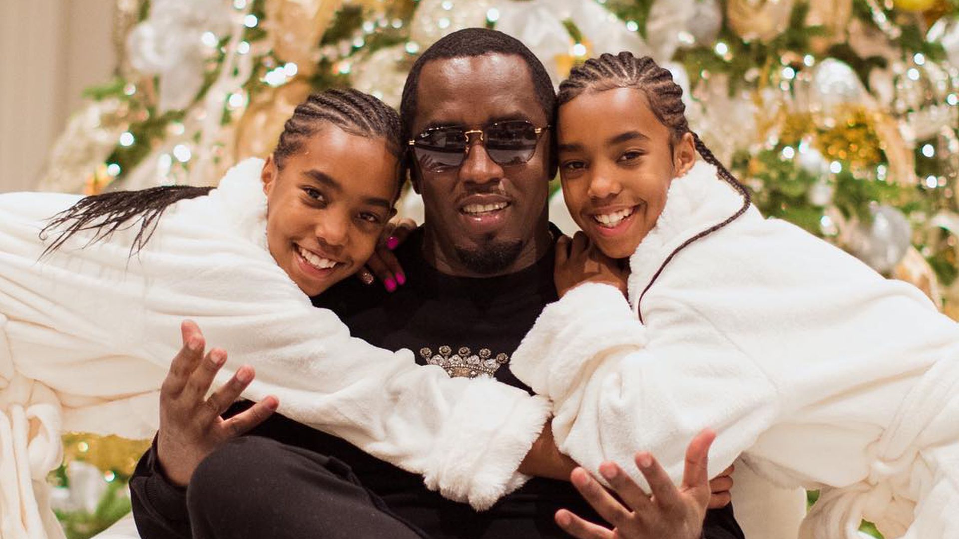 Nach Kim Porters Tod: P. Diddy kuschelt an Xmas seine Twins | Promiflash.de