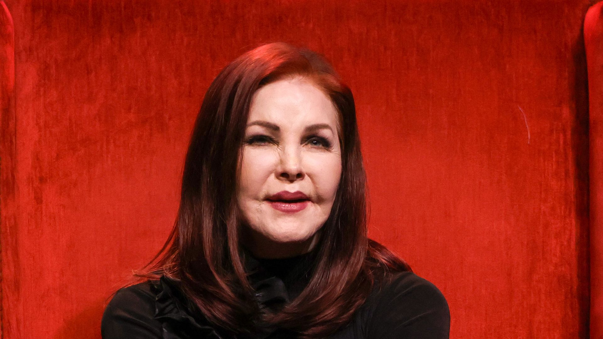 Während Europa-Reise: Priscilla Presley erinnert an Elvis