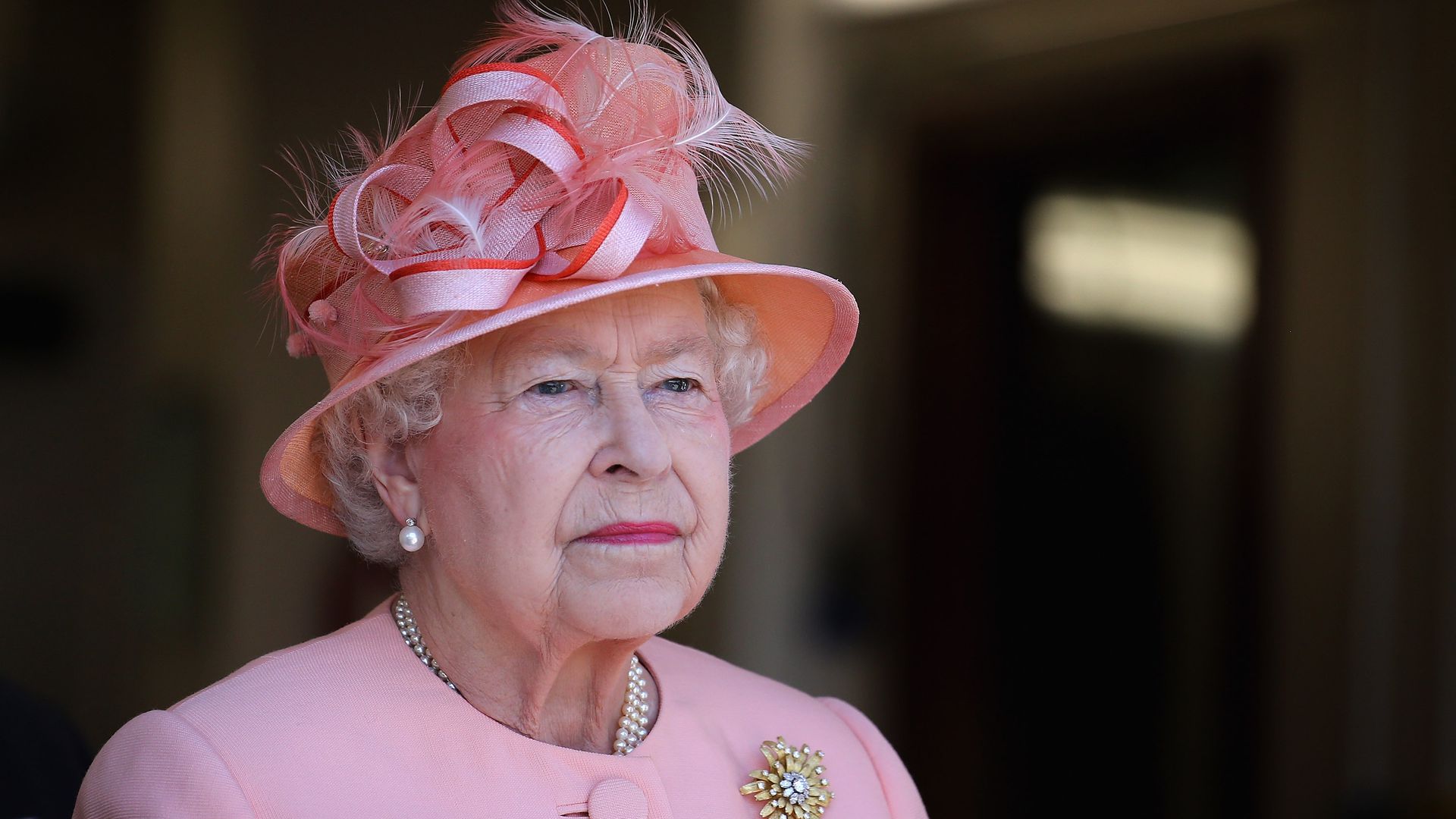 Sollte die Queen wegen ihres Alters weniger Termine haben?