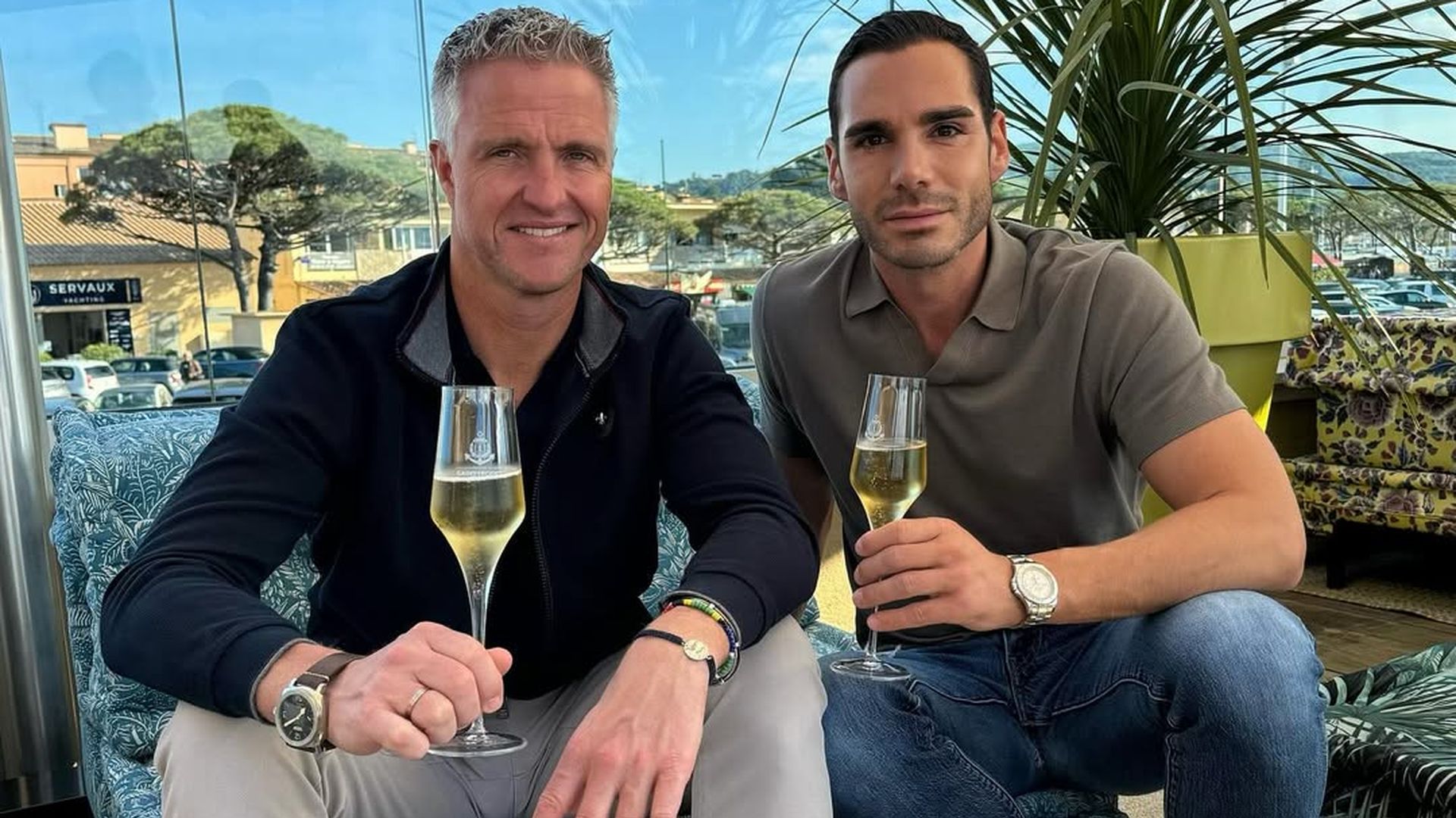 Verdächtige Ringe: Hat Ralf Schumacher Étienne geheiratet?