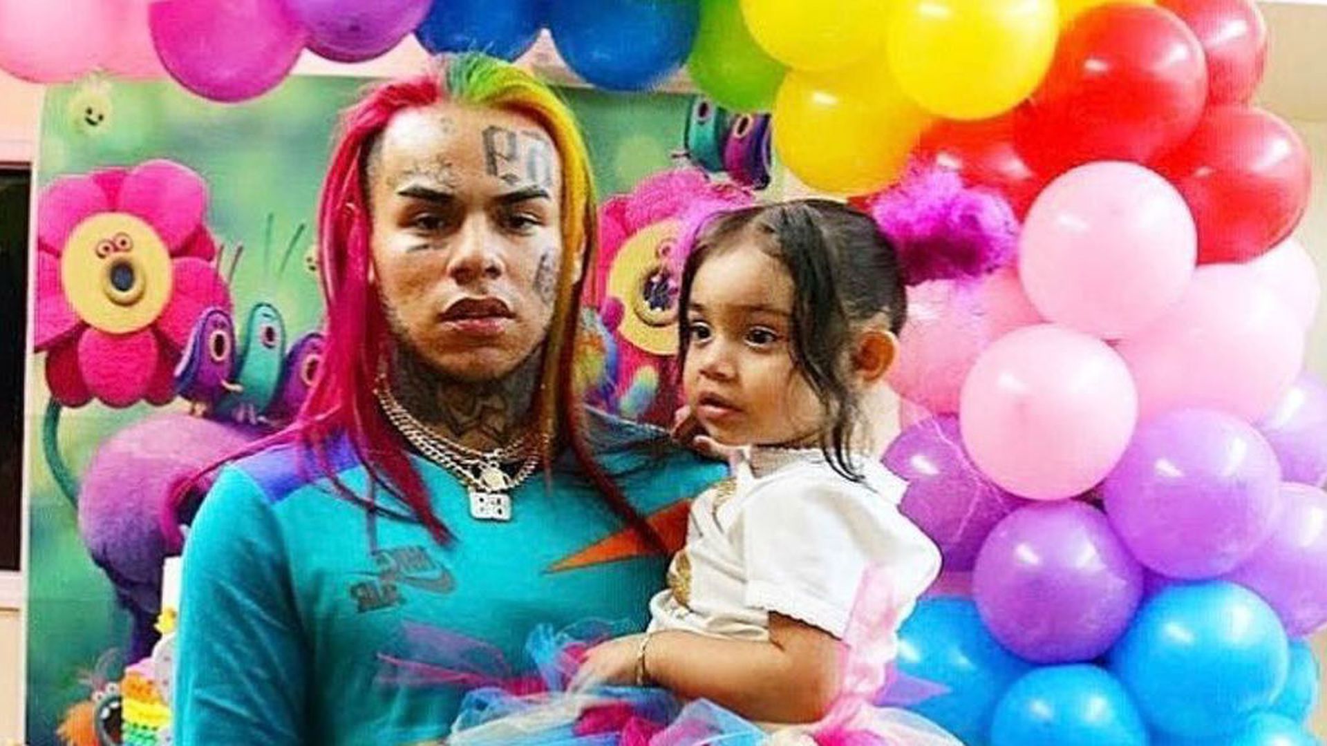 Nach Hausarrest: 6ix9ine will seine Tochter wiedersehen