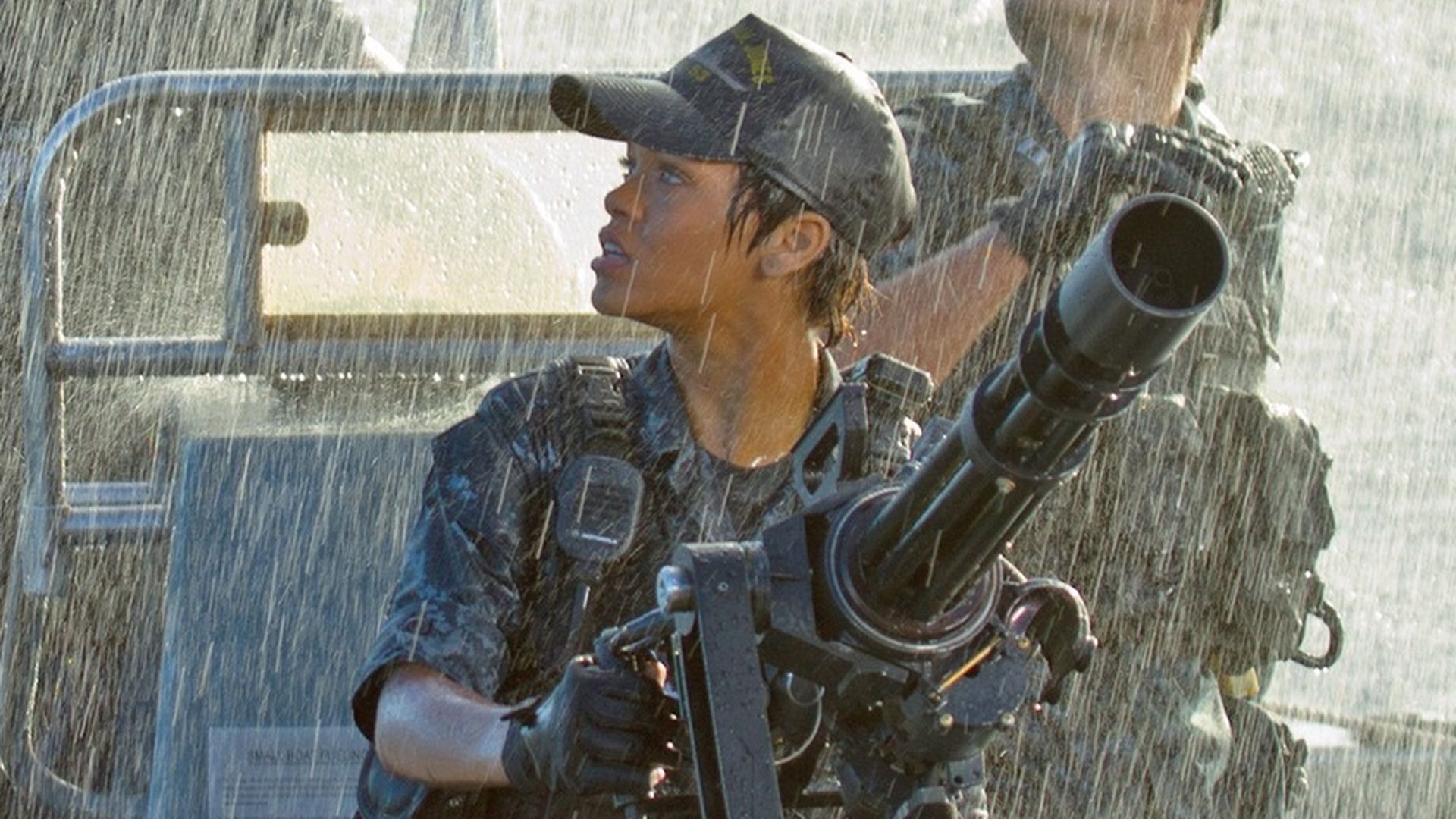 Neuer Trailer zu Rihannas erstem Film "Battleship" | Promiflash.de