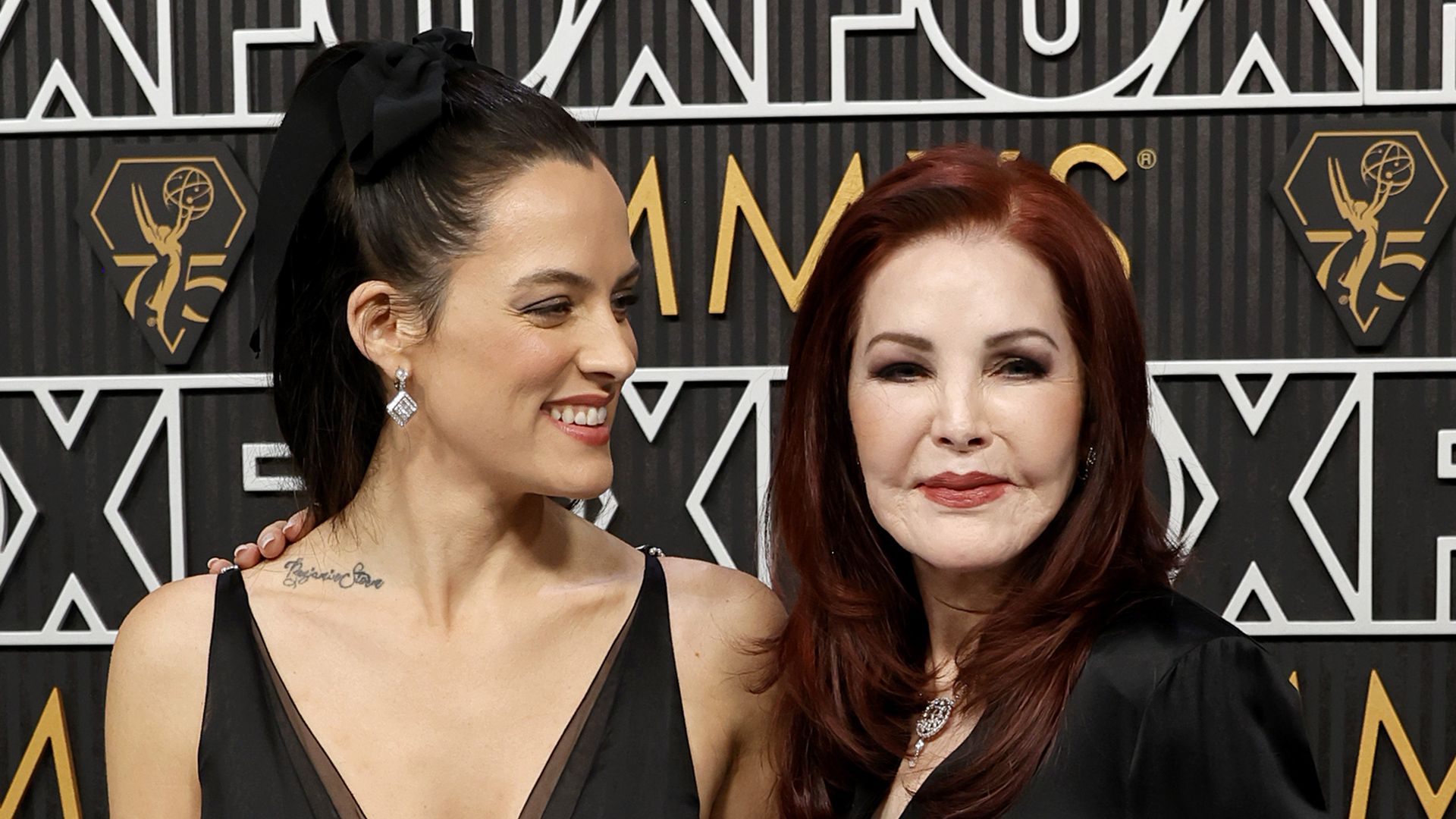 Nach Streit: Wie verstehen sich Priscilla Presley und Riley?