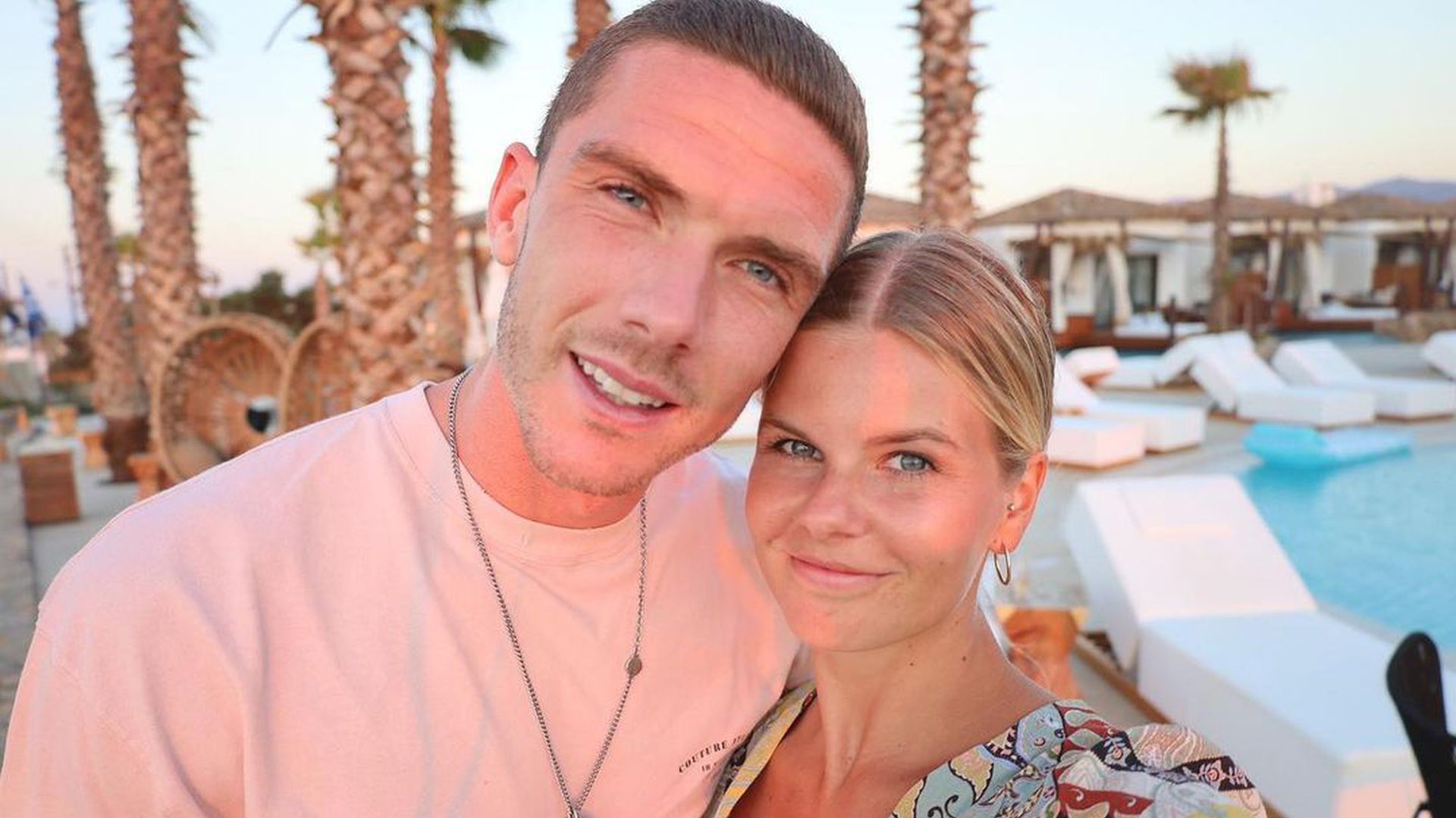 Fußballstar Robin Gosens wird zum zweiten Mal Vater!