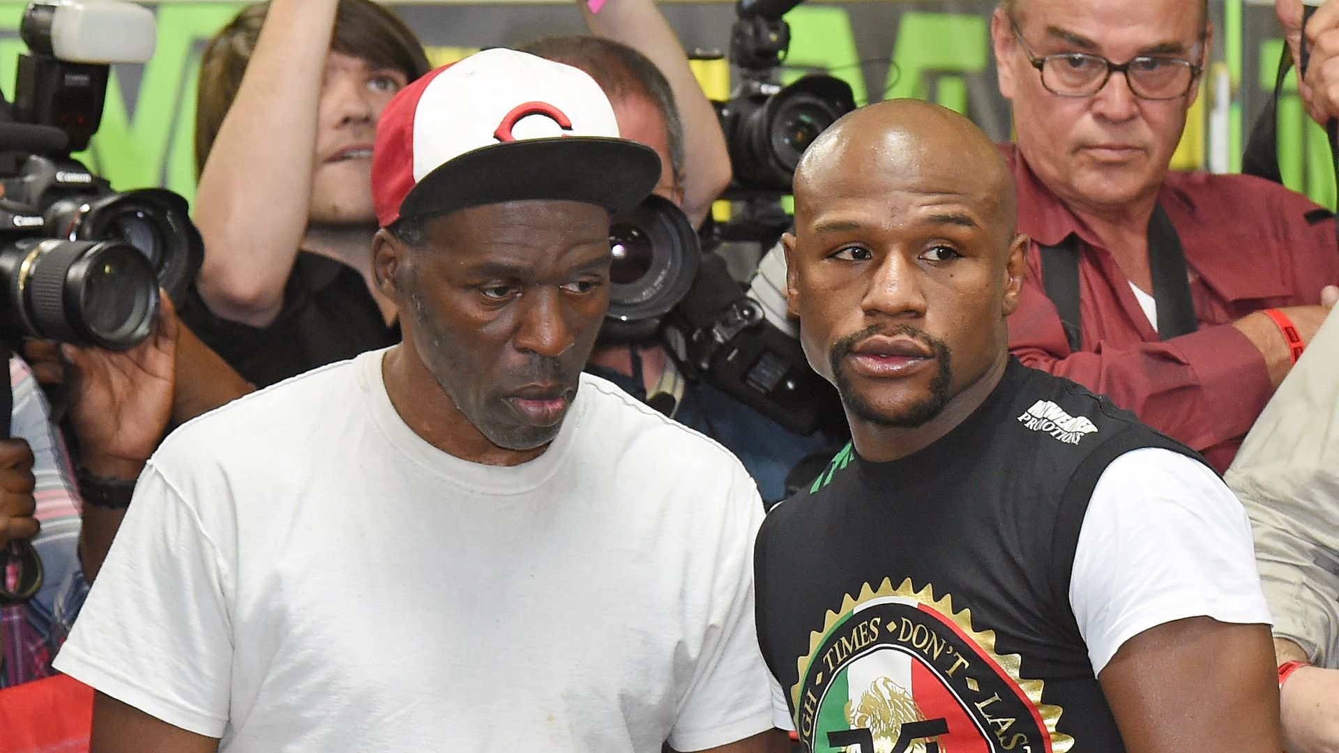 Floyd Mayweather trauert um seinen verstorbenen Onkel Roger