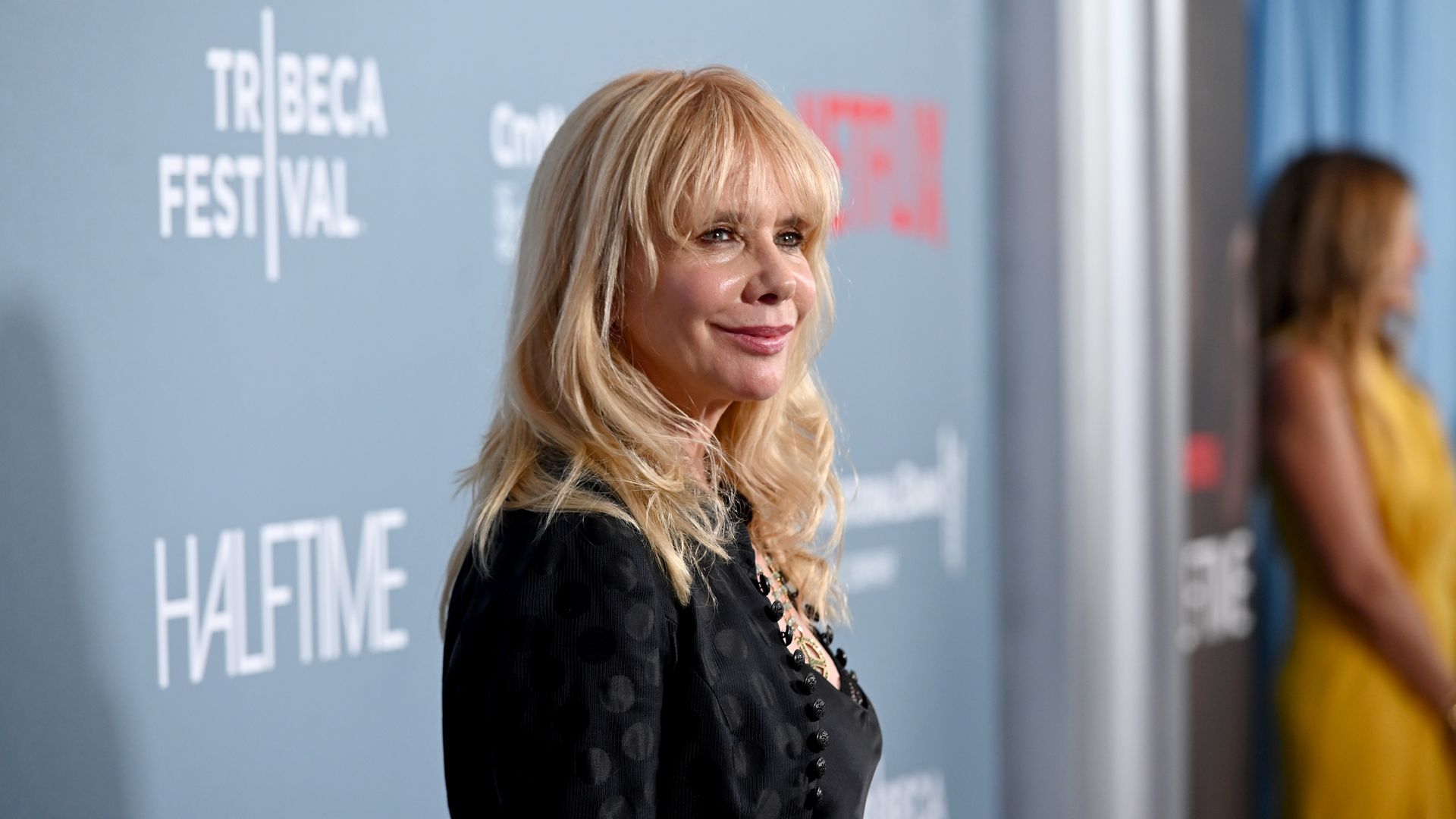 Rosanna Arquette erstmals nach Autounfall wieder unterwegs