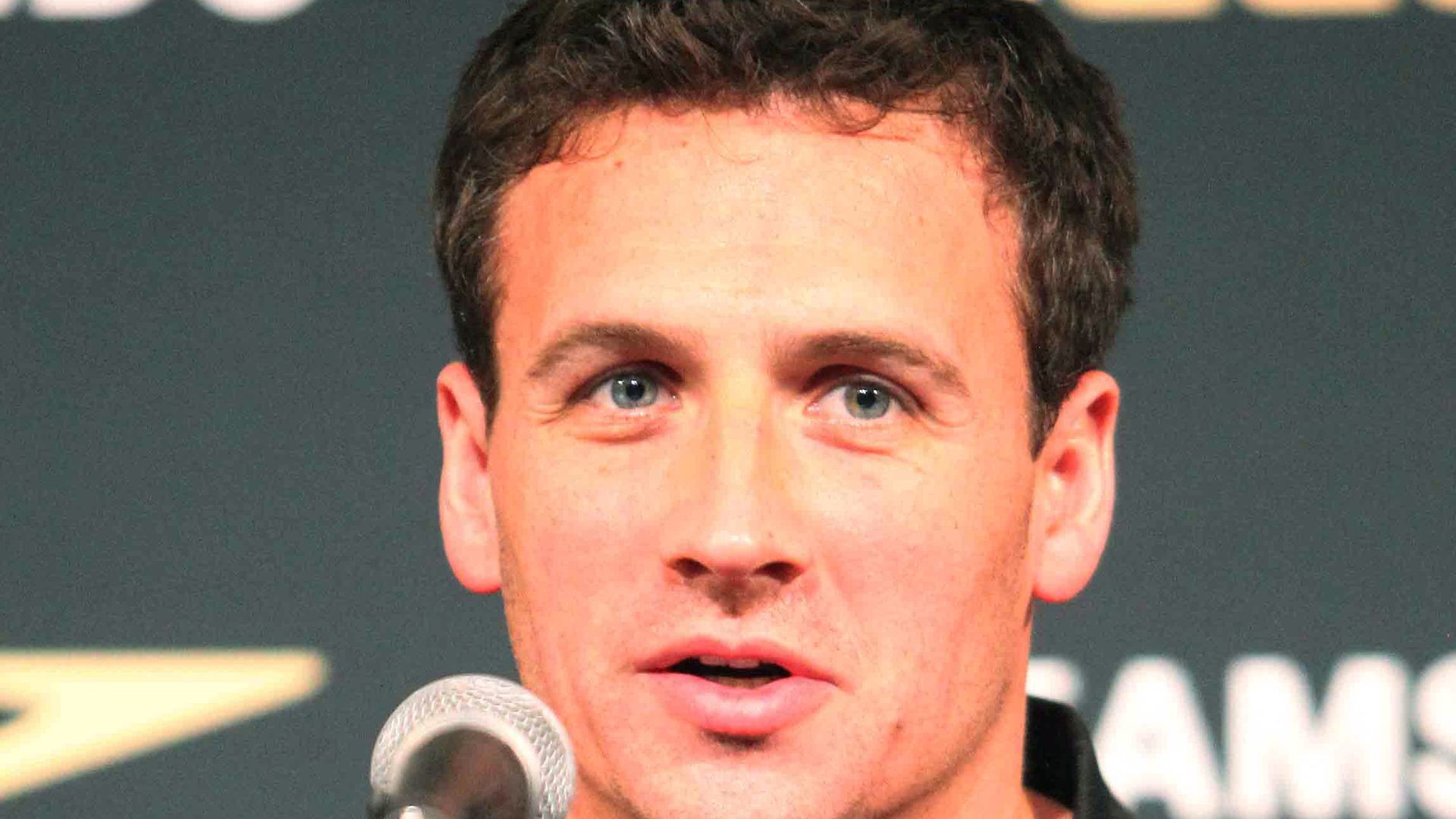 "Dummer Fehler!" Ryan Lochte vergießt Tränen im TV! | Promiflash.de