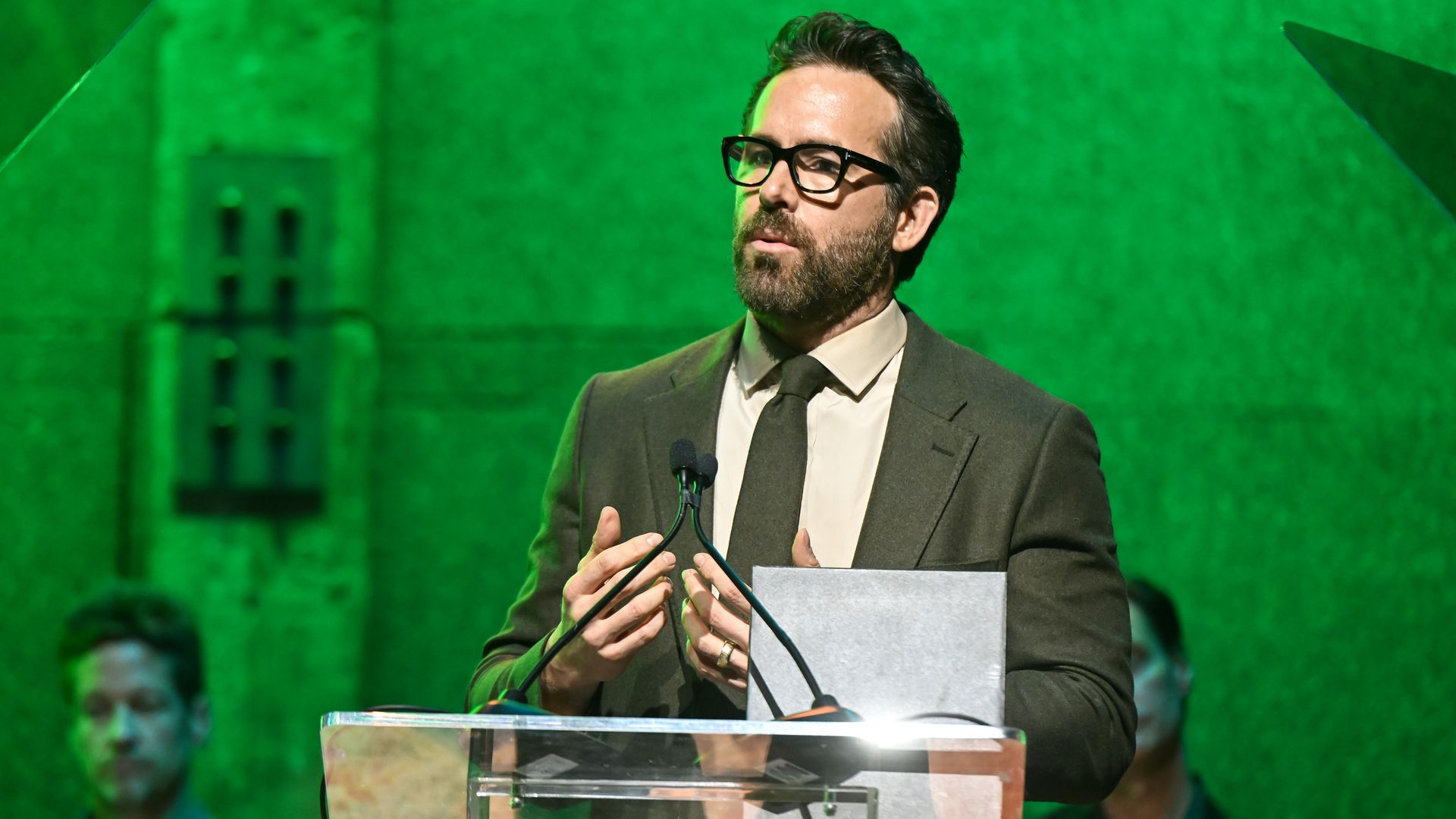 Das tut Ryan Reynolds, um nicht "außer Kontrolle" zu geraten