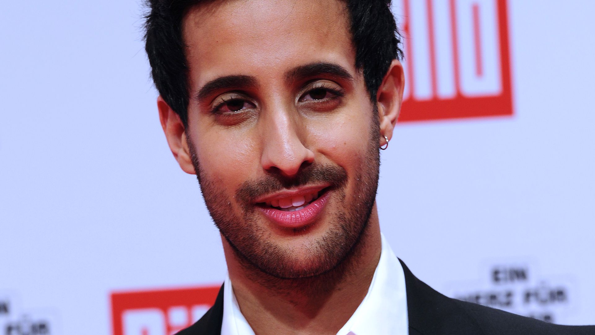 1. Make-up-Tutorial! Sami Slimani macht's für Männer möglich ...