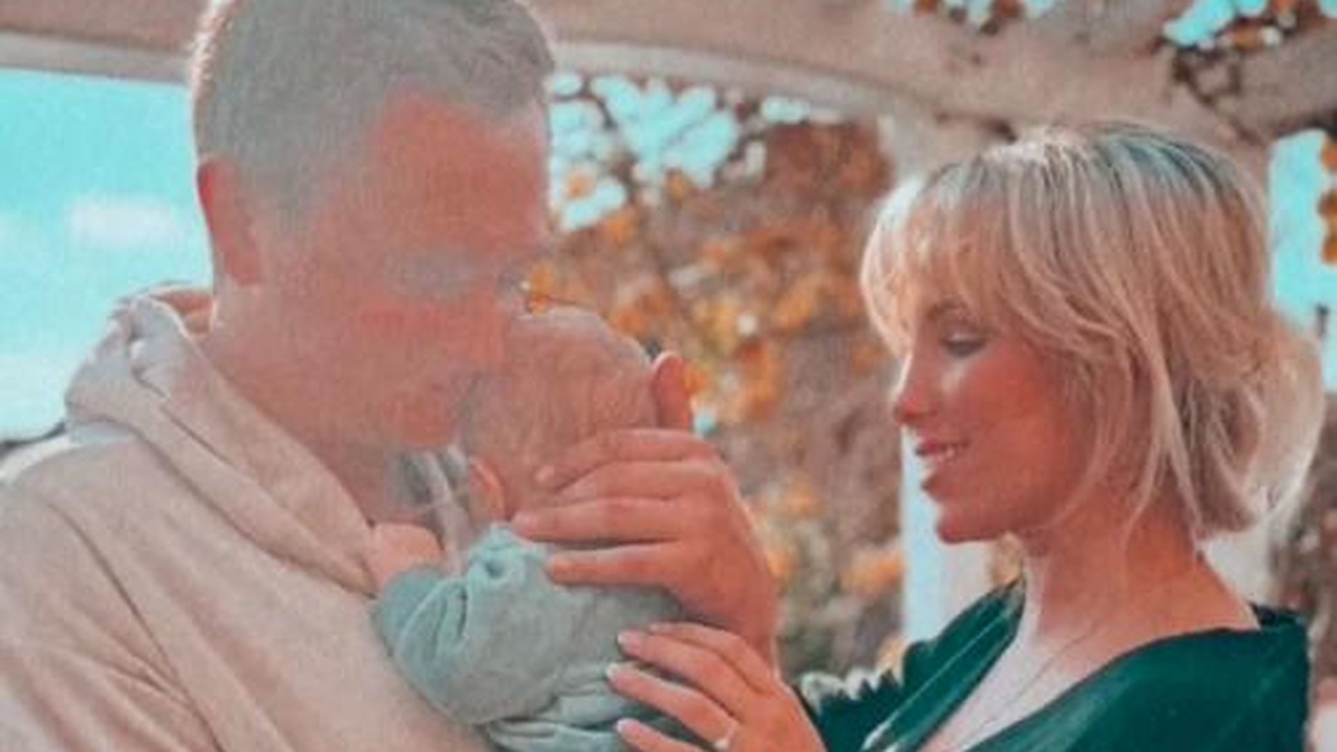 Annemarie Eilfelds Söhnchen und Papa Tim sind "Dreamteam"