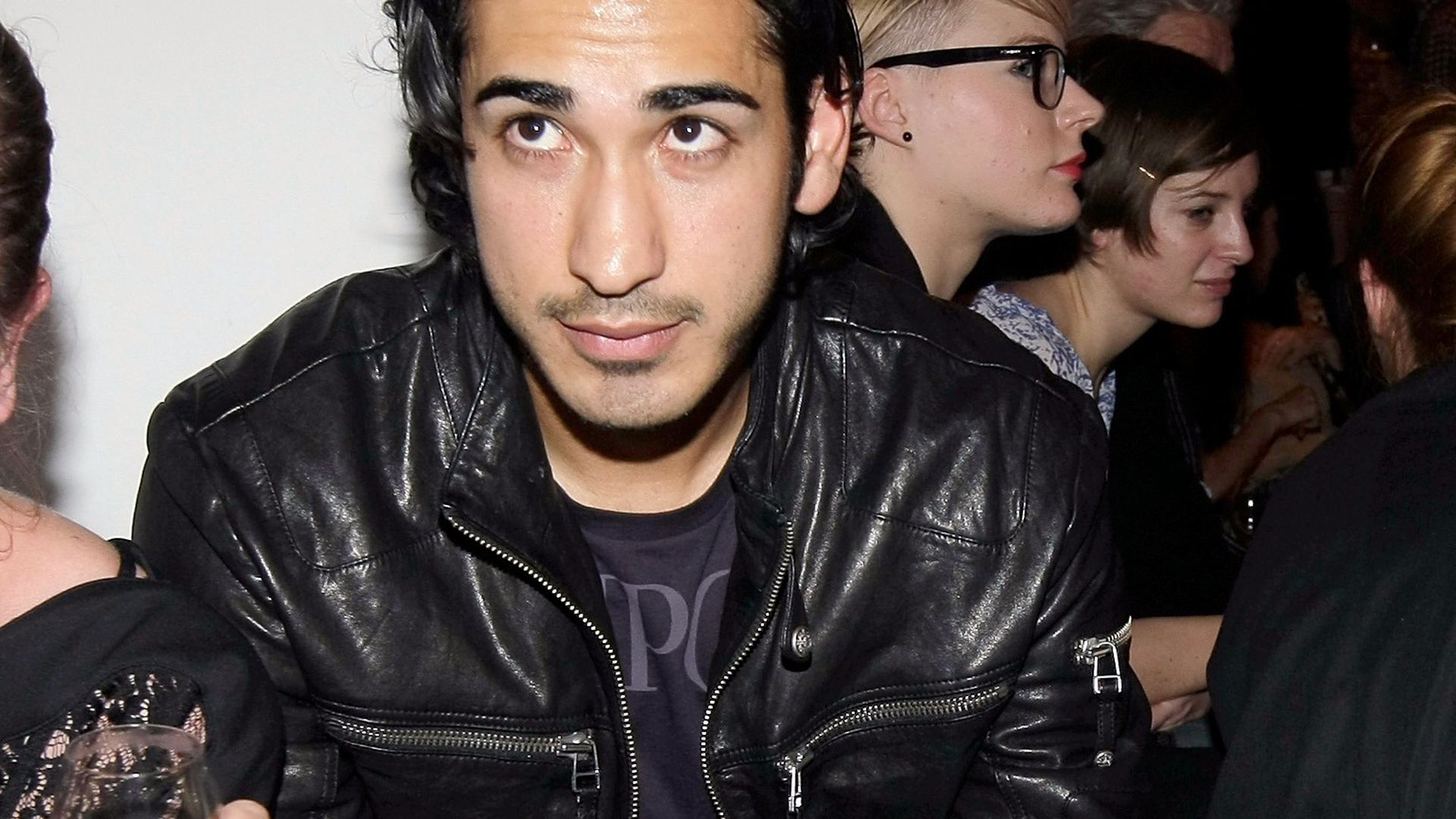 1. Post nach Trennungs-News: Umut Kekilli macht dicke Muckis